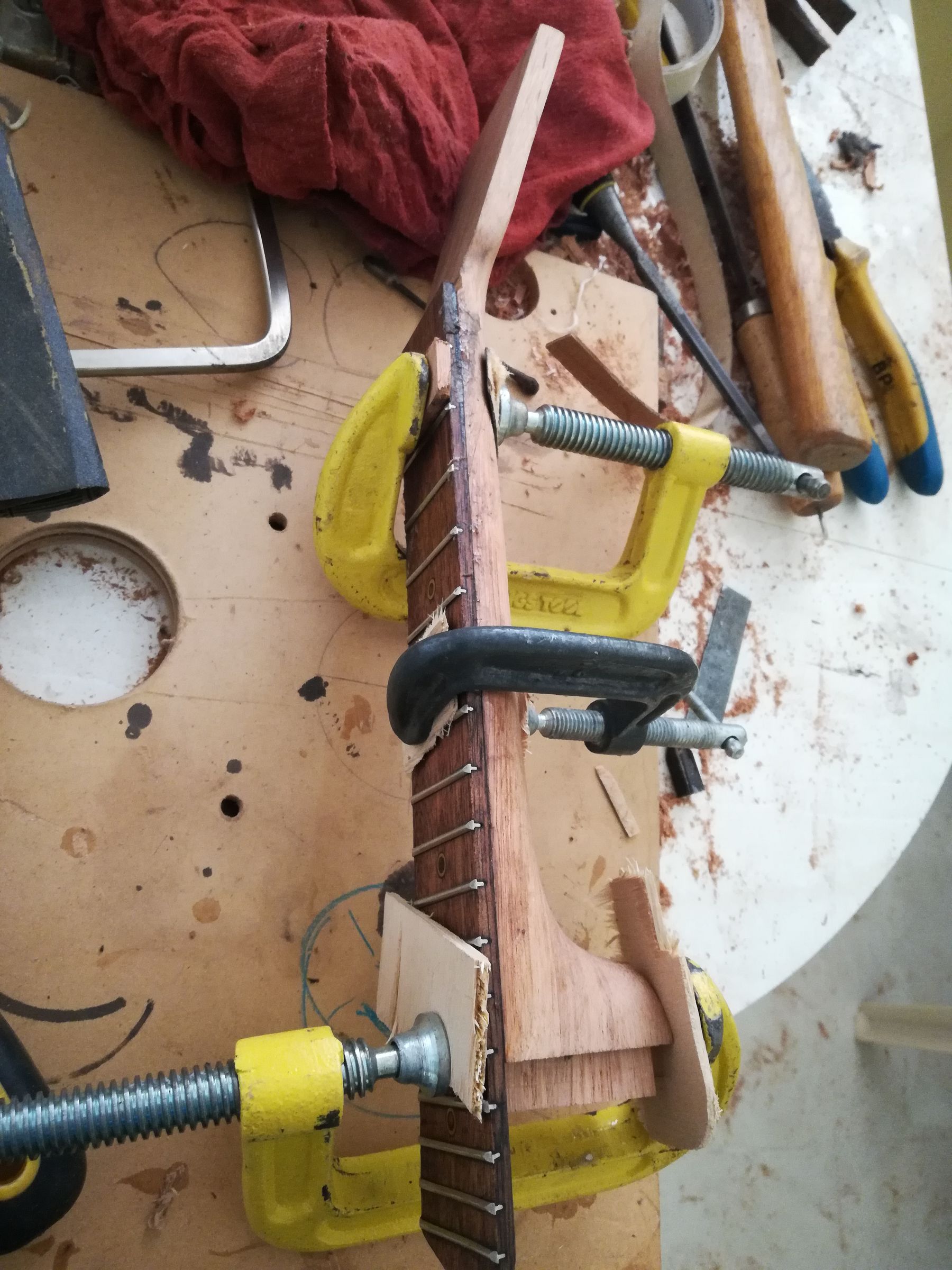 Tenor Ukelele : 30 Steps (with Pictures) - Instructables