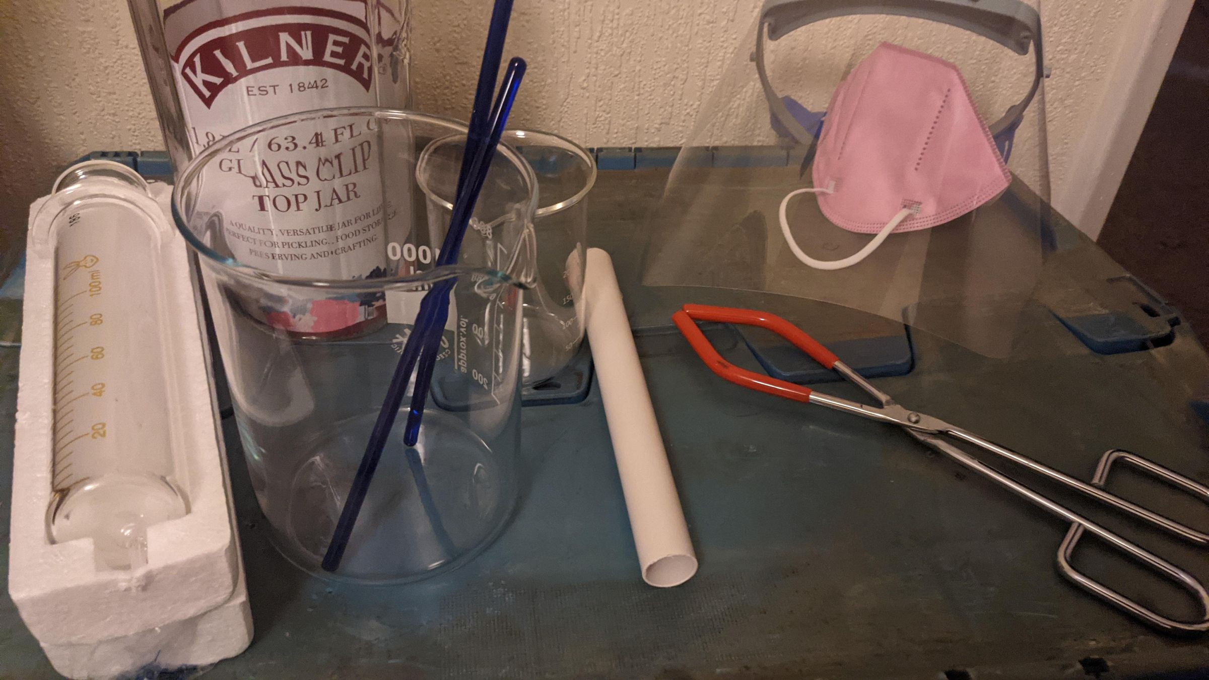 Set Up Your Home Chemistry Lab : 9 Steps (with Pictures) - Instructables