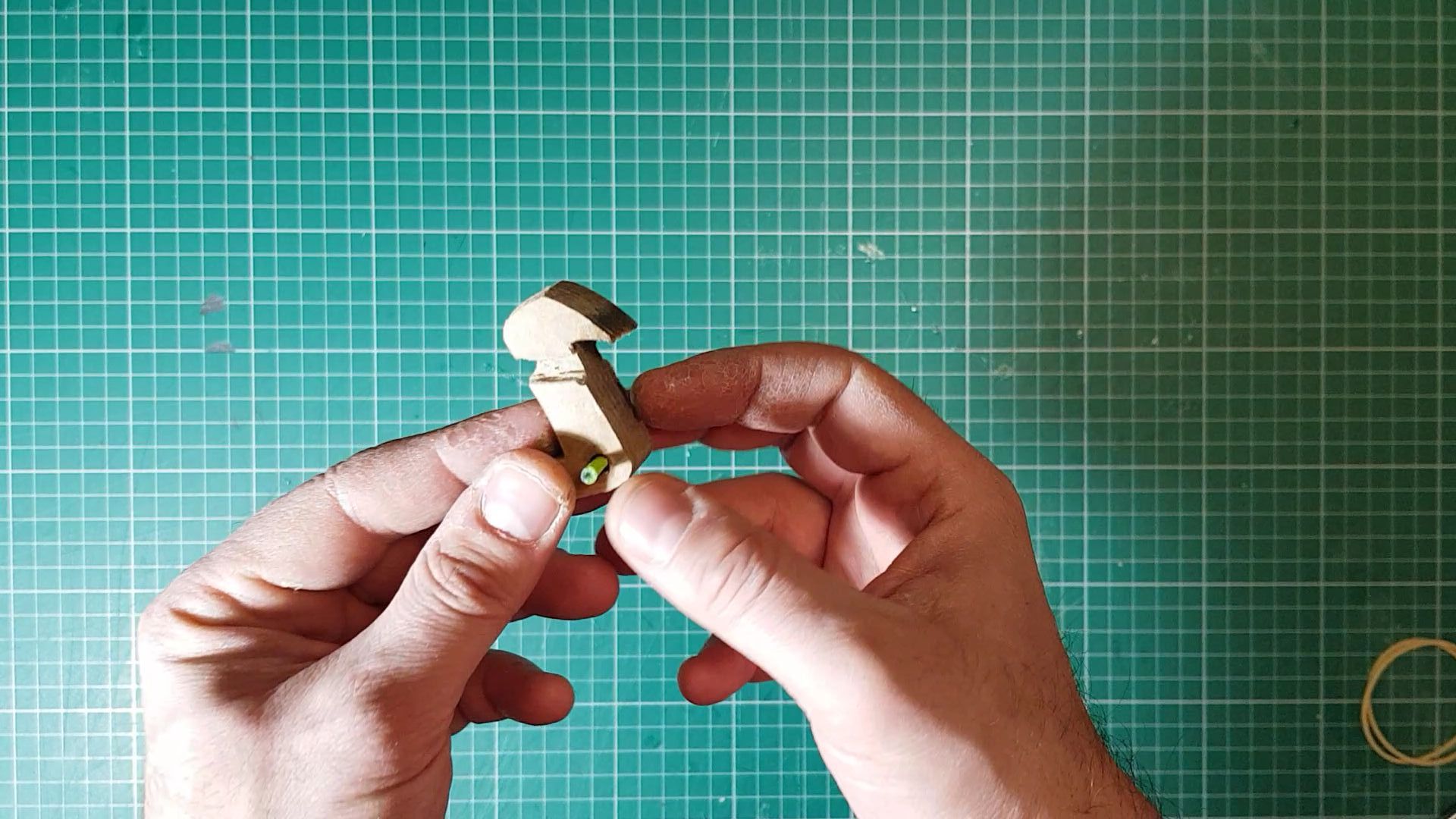 DIY Working Cardboard Handcuffs : 6 Steps (with Pictures) - Instructables