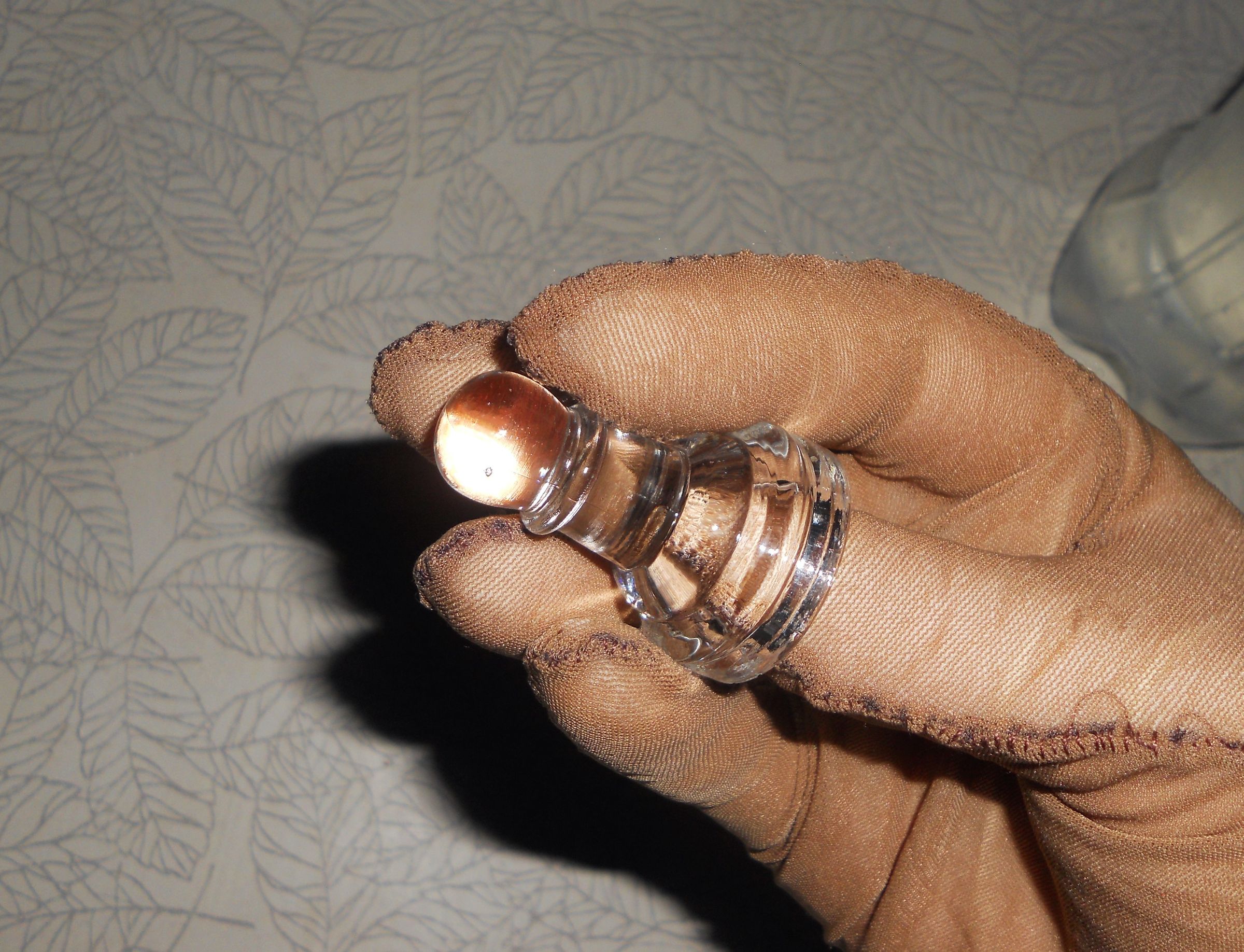 How to Make Glass Surfaces Clean and Shiny Fast, Easily and ...