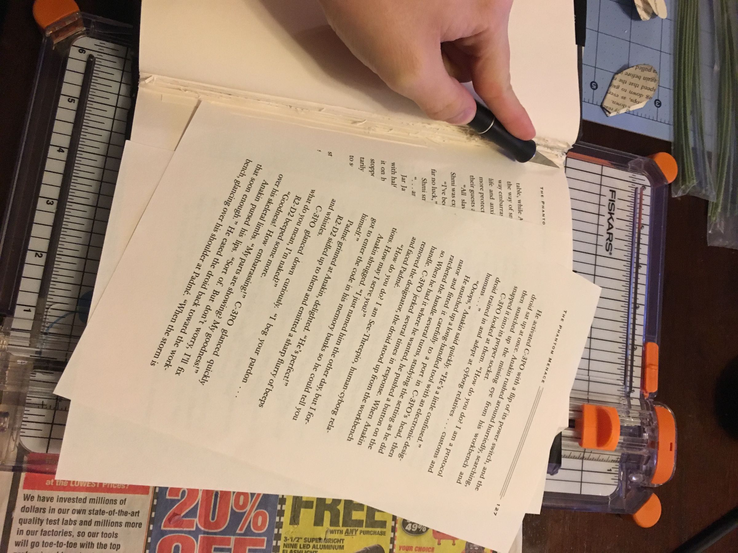 How to Make Book Page Flowers : 7 Steps (with Pictures) - Instructables