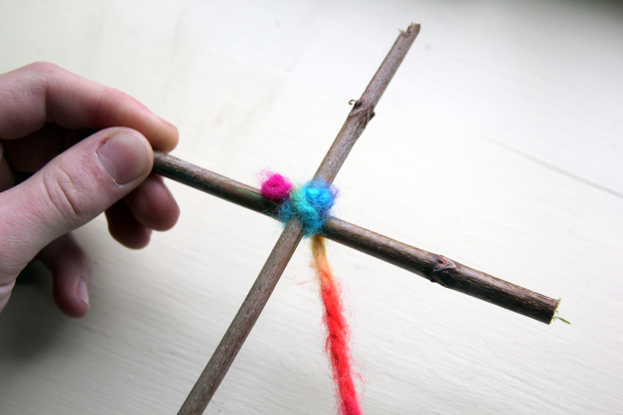 God's Eye Craft : 4 Steps (with Pictures) - Instructables