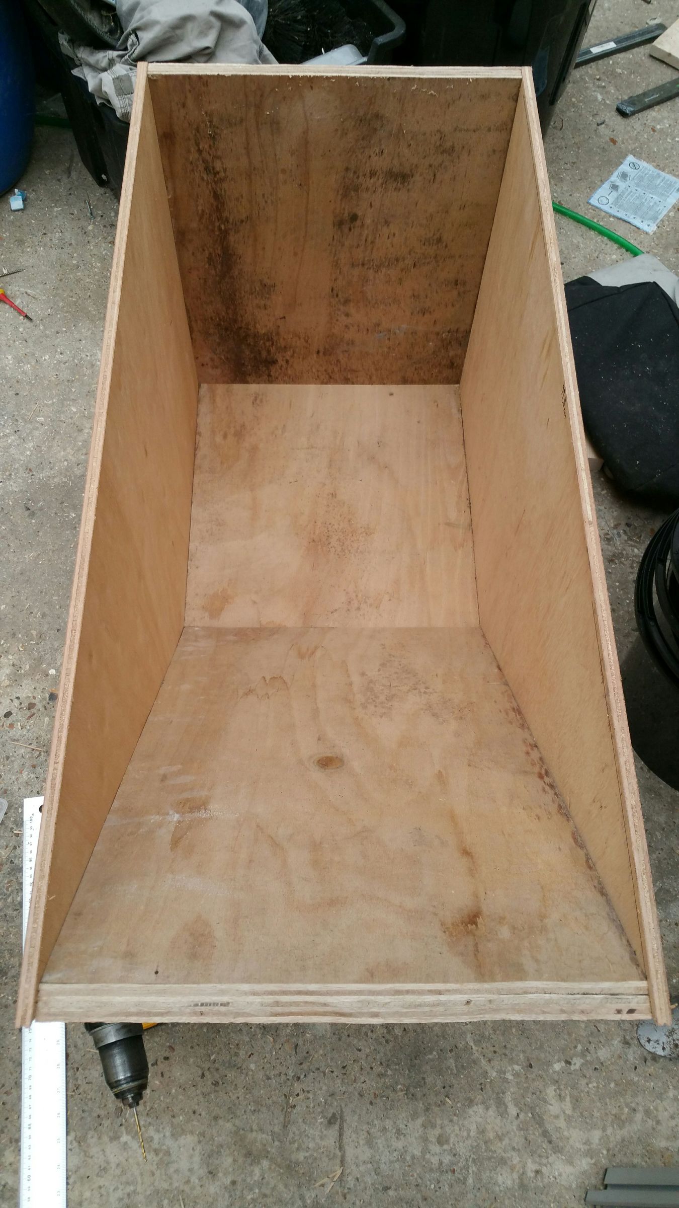 Fly Bin 2.0 Made to Turn Your Household Food Waste Into High Quality ...