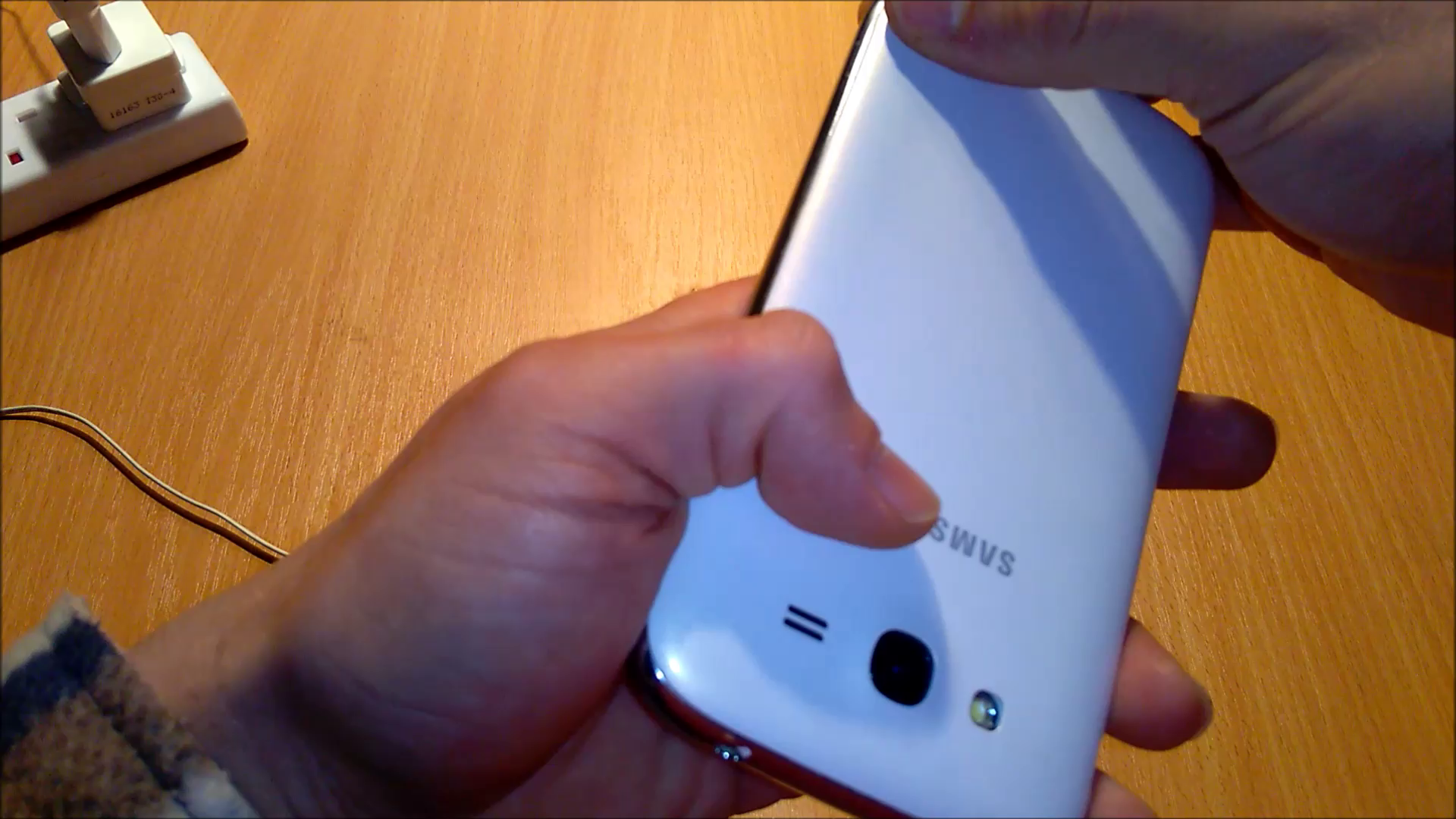 How to Connect Wireless Charger for Any Smartphones : 5 Steps ...