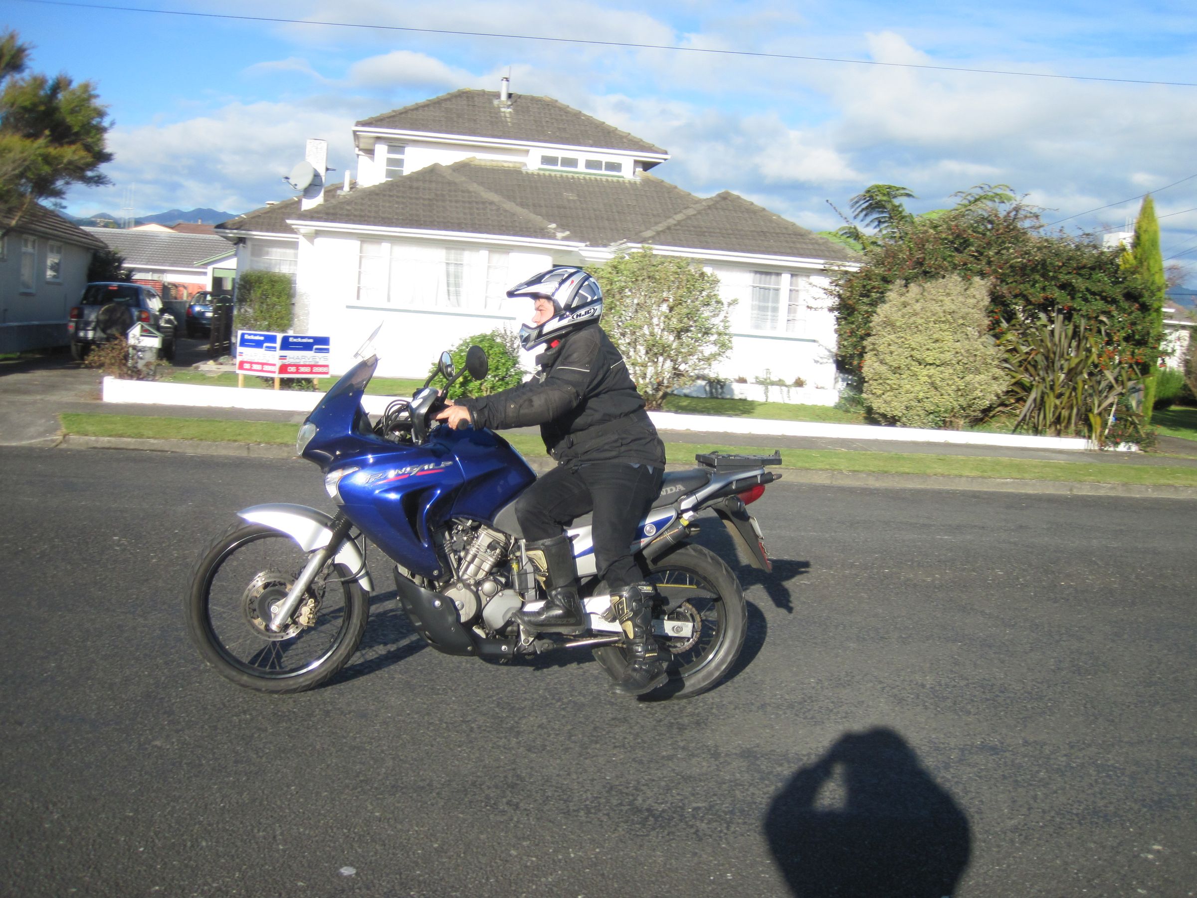How to Ride a Tall Motorbike If You Are Short. : 6 Steps (with Pictures ...