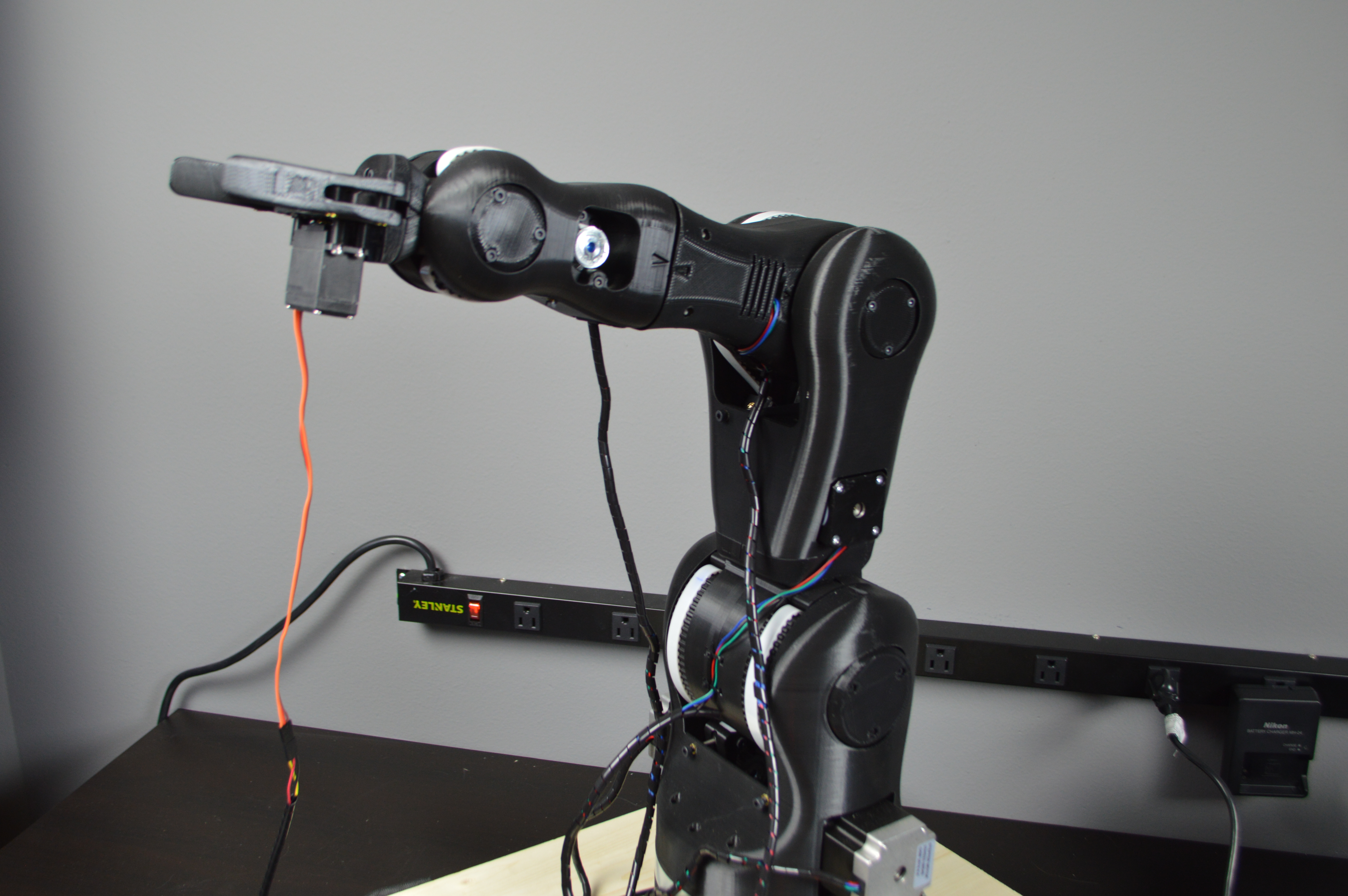 Build a Giant 3D Printed Robot Arm : 83 Steps (with Pictures ...