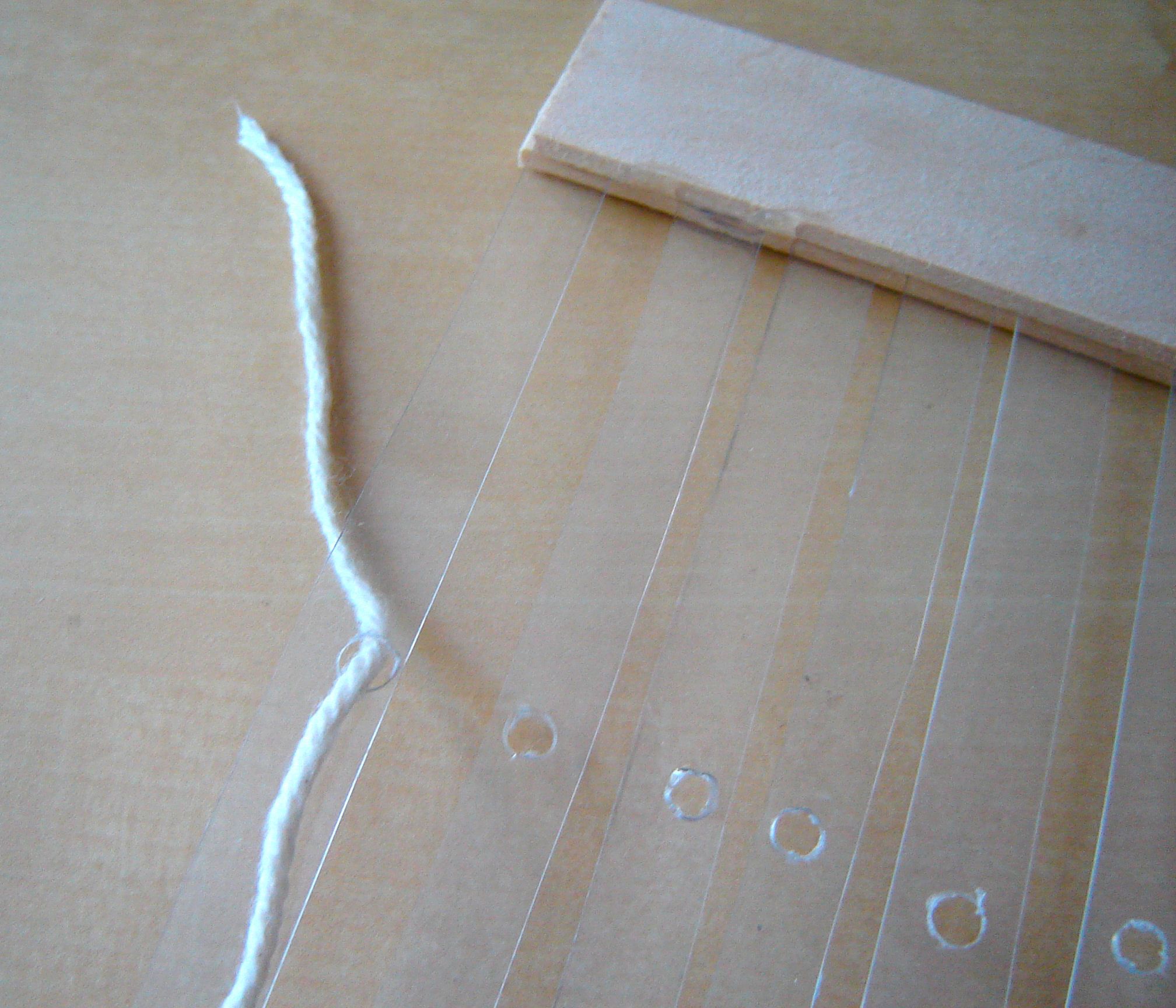 How to Weave on a Frame Loom : 8 Steps (with Pictures) - Instructables