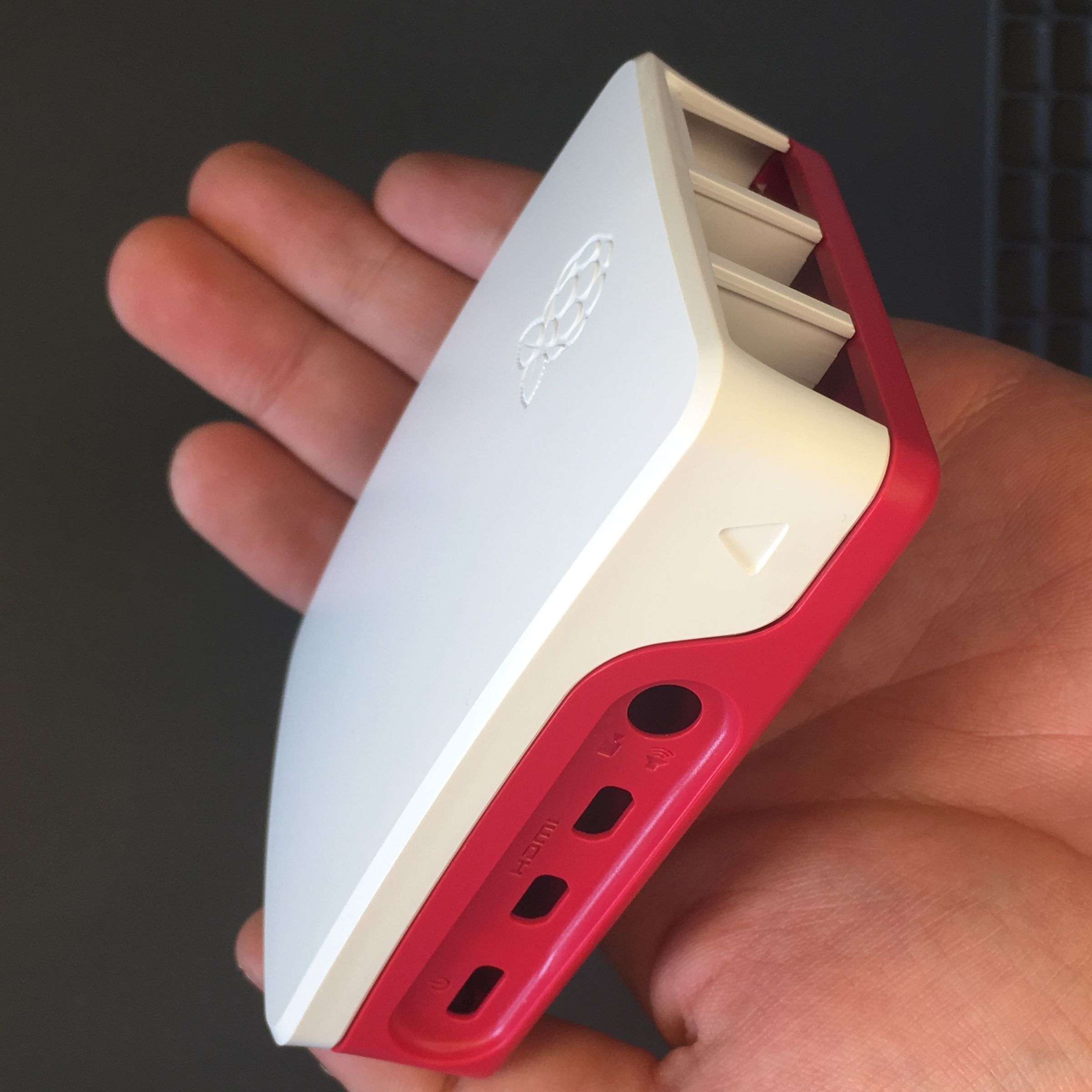 Getting Started With the Raspberry Pi 4 Desktop Kit : 7 Steps ...