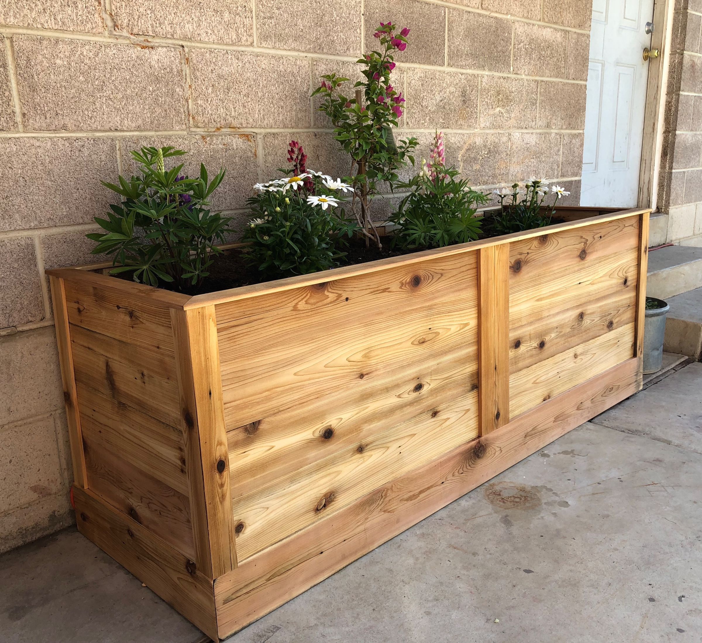 Reclaimed Planter Box : 7 Steps (with Pictures) - Instructables