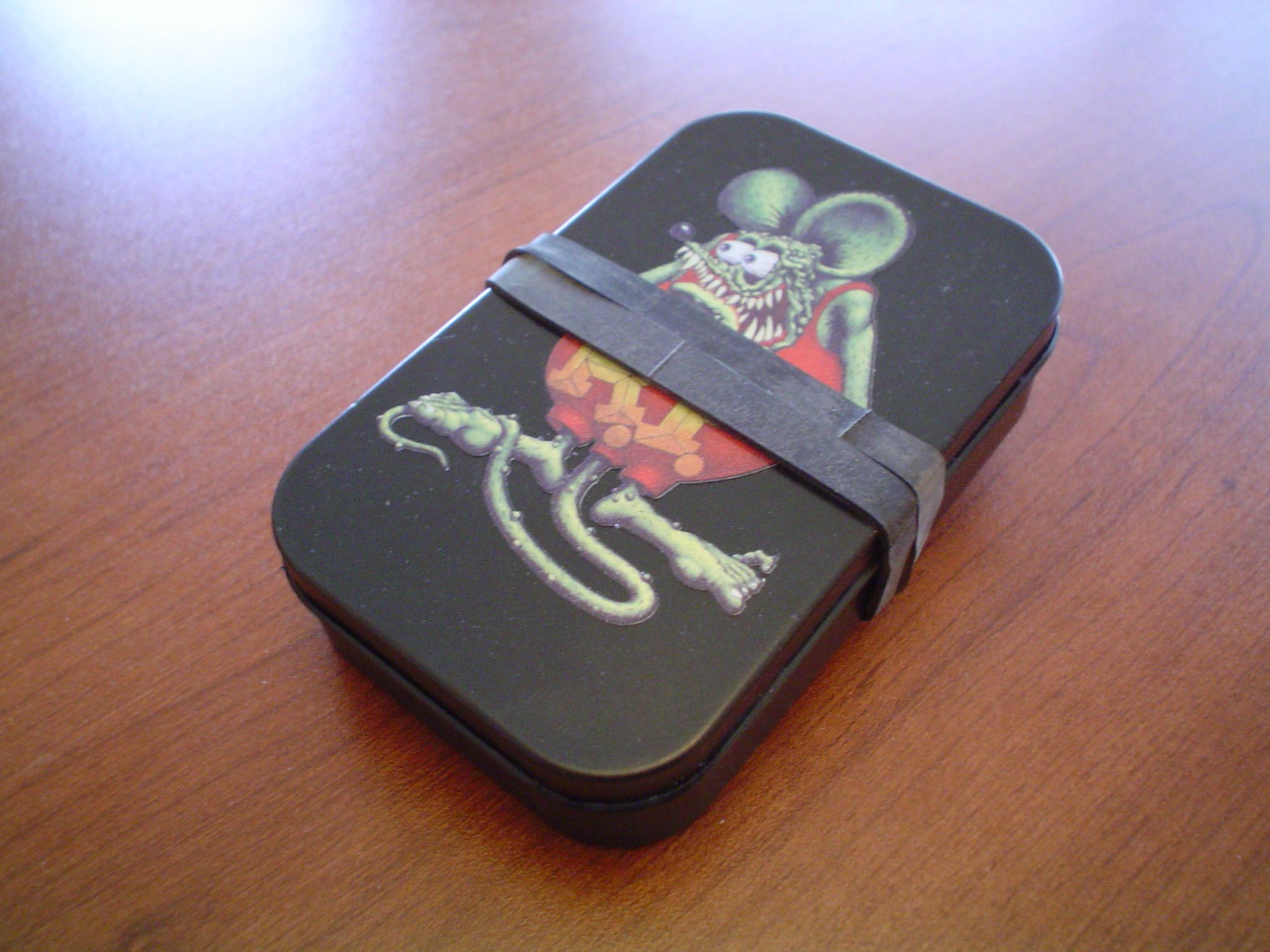 Altoids Tin Wallet : 4 Steps - Instructables