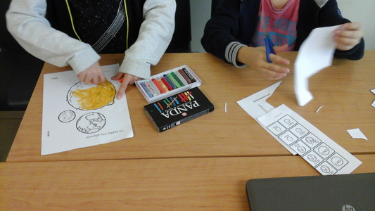 Sun, Earth and Moon: a Journey in the Solar System With Makey Makey : 8 ...
