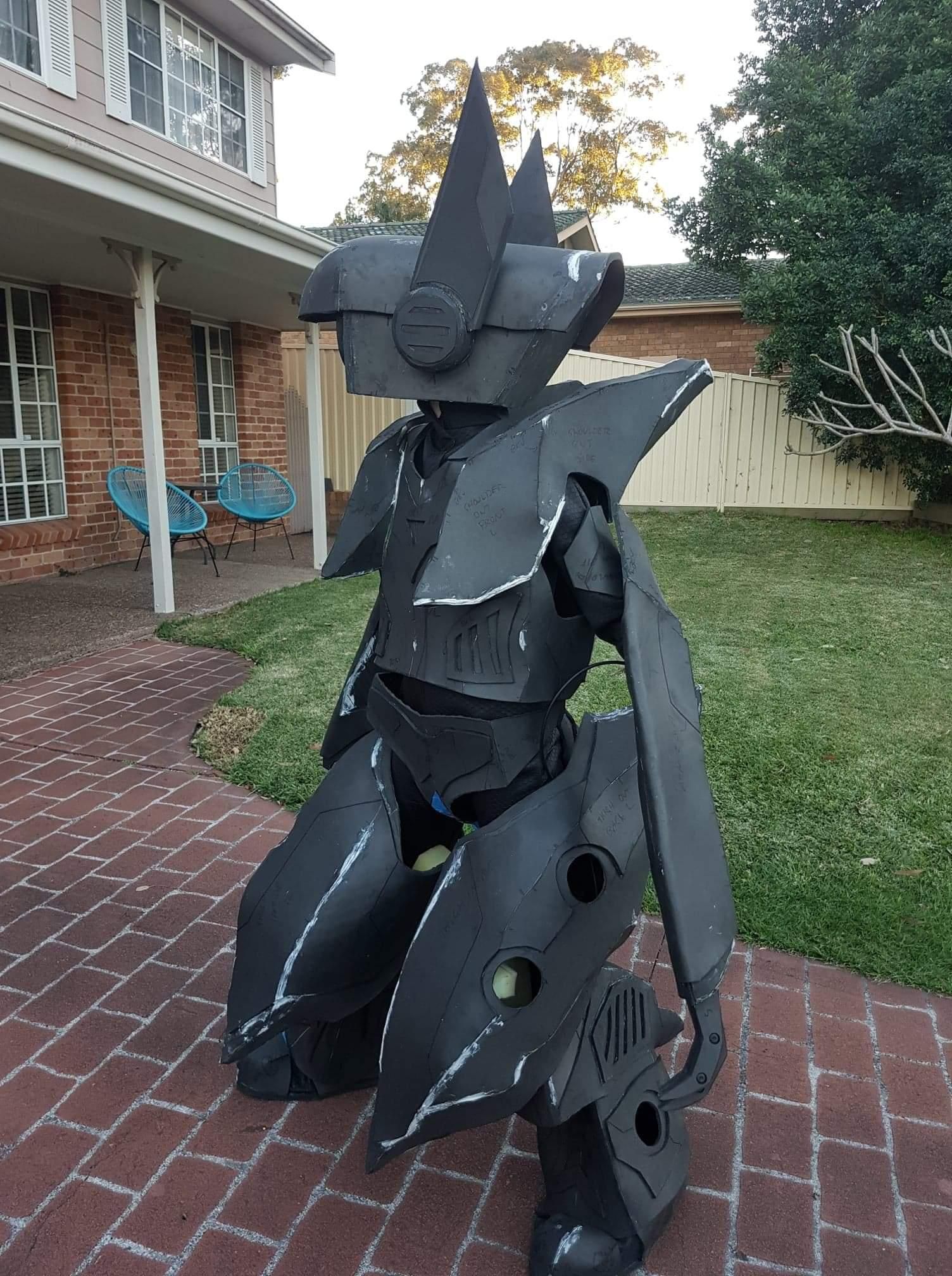 EVA Foam Robot Costume : 16 Steps (with Pictures) - Instructables