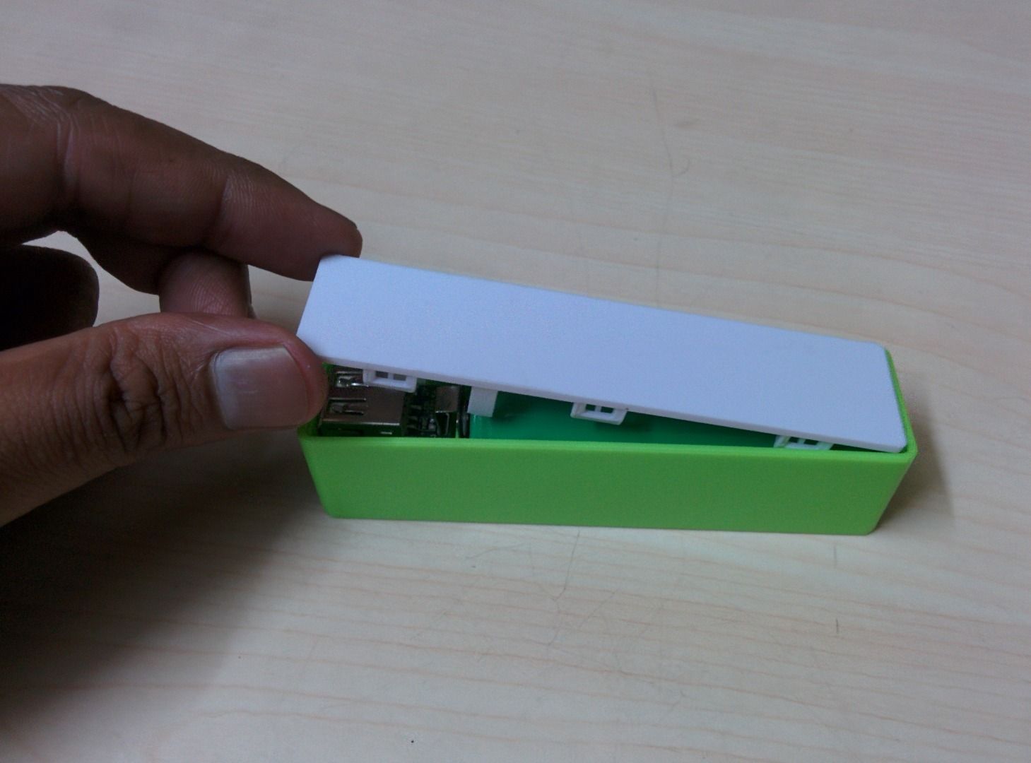 REUSE YOUR OLD LAPTOP BATTERY TO MAKE a POWER BANK : 9 Steps (with ...