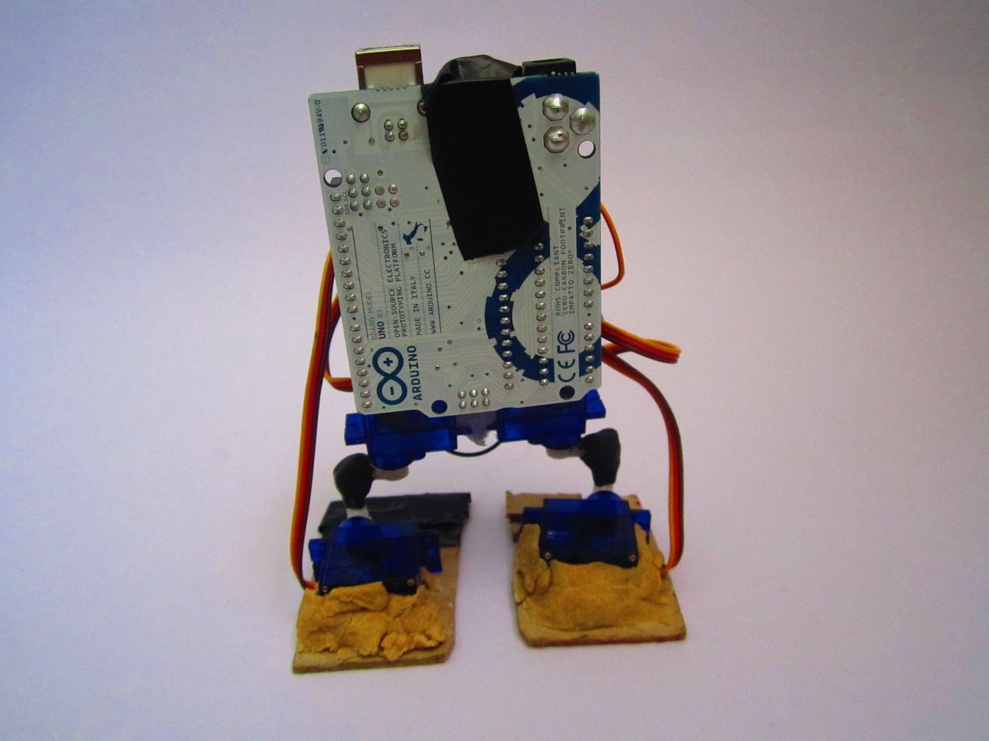 Make a Simple Bipedal Humanoid Robot (Servo Walking Robot) : 7 Steps ...