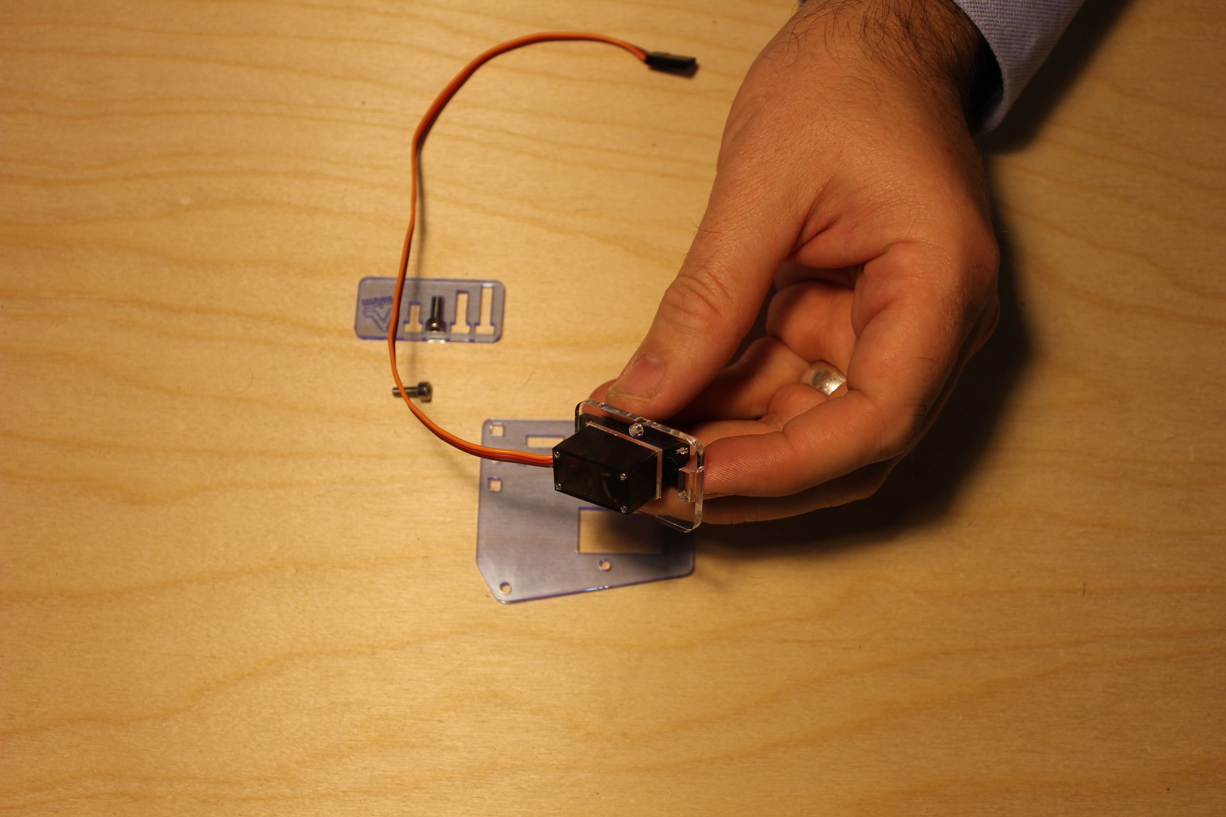 MeArm V1.1 - Tiny Open Source Robot Arm : 18 Steps (with Pictures) - Instructables