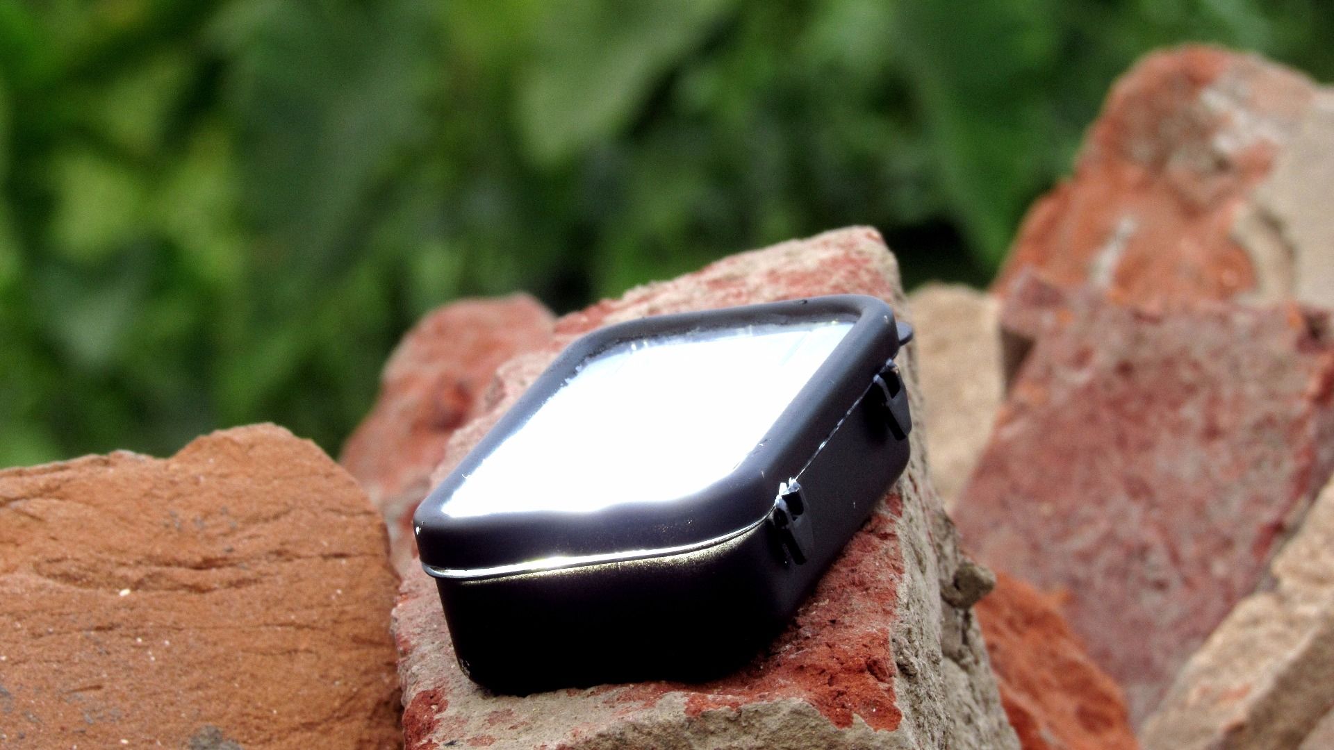 The Ultimate 1 $ Emergency Light : 5 Steps (with Pictures) - Instructables