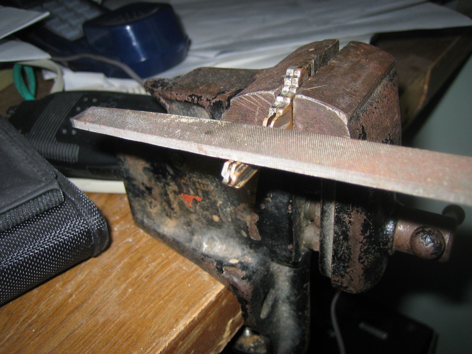 Duplicate Keys by Hand : 4 Steps (with Pictures) - Instructables