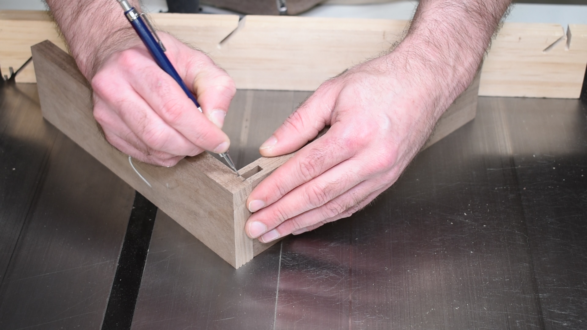 Locking Rabbet Miter Joint : 8 Steps (with Pictures) - Instructables