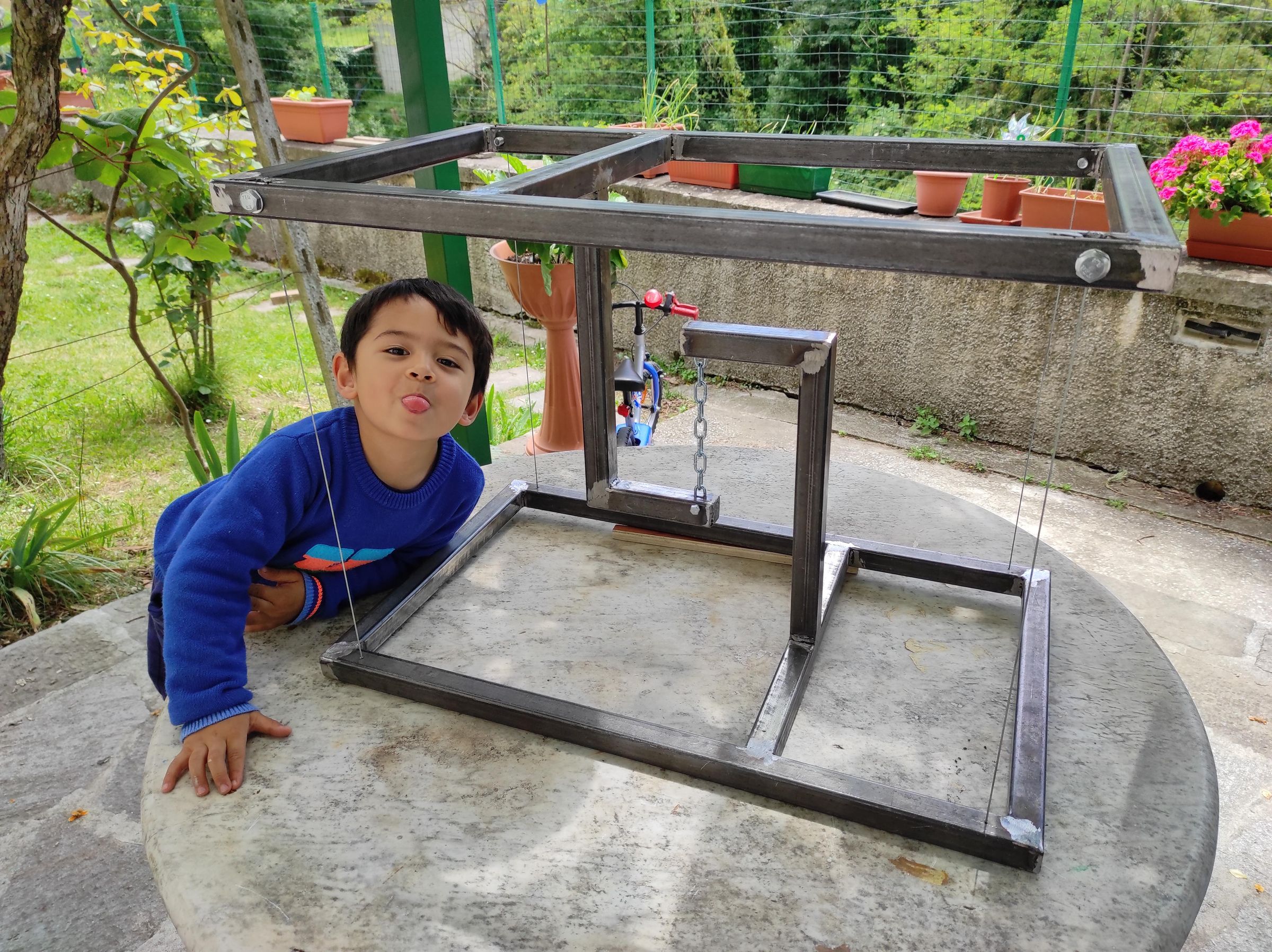Tensegrity Coffee Table : 7 Steps (with Pictures) - Instructables