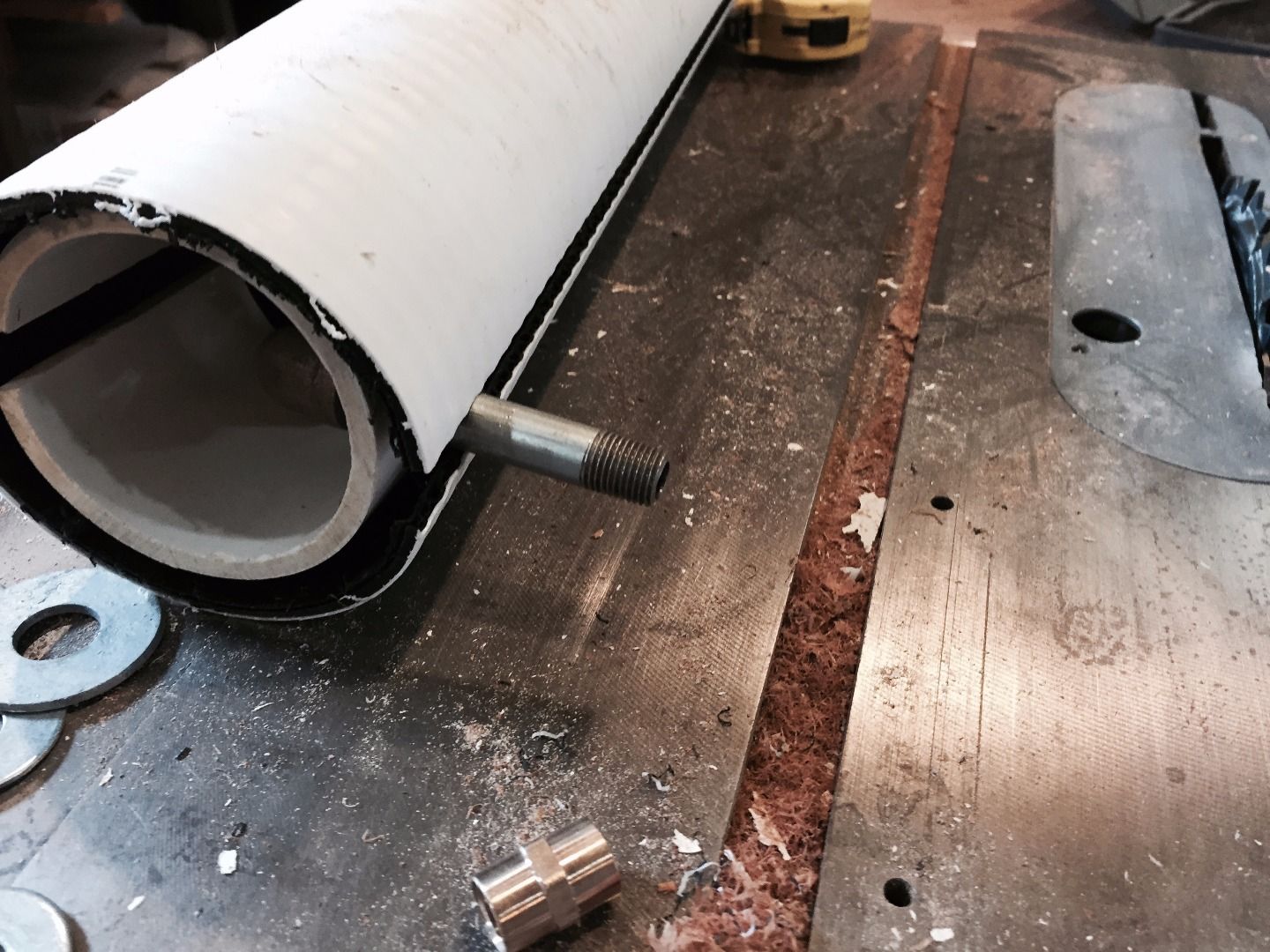 How to Make a Vacuum Powered Plywood Lifter for Your Workshop : 5 Steps ...