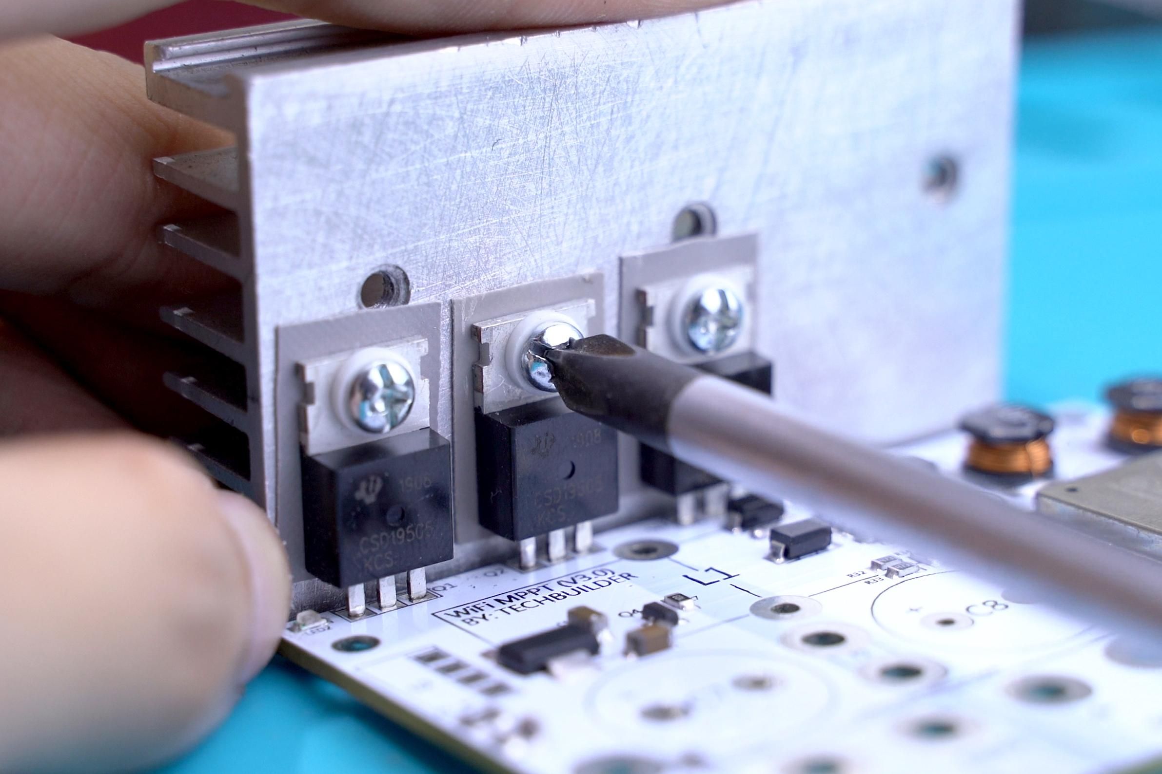 1kW Arduino MPPT Solar Charge Controller (ESP32 + WiFi) : 46 Steps ...