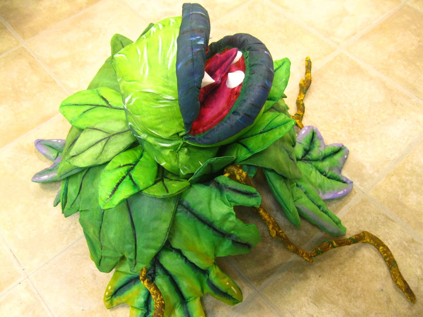 Audrey II Hand Puppet Little Shop of Horrors Halloween Prop : 3 Steps ...