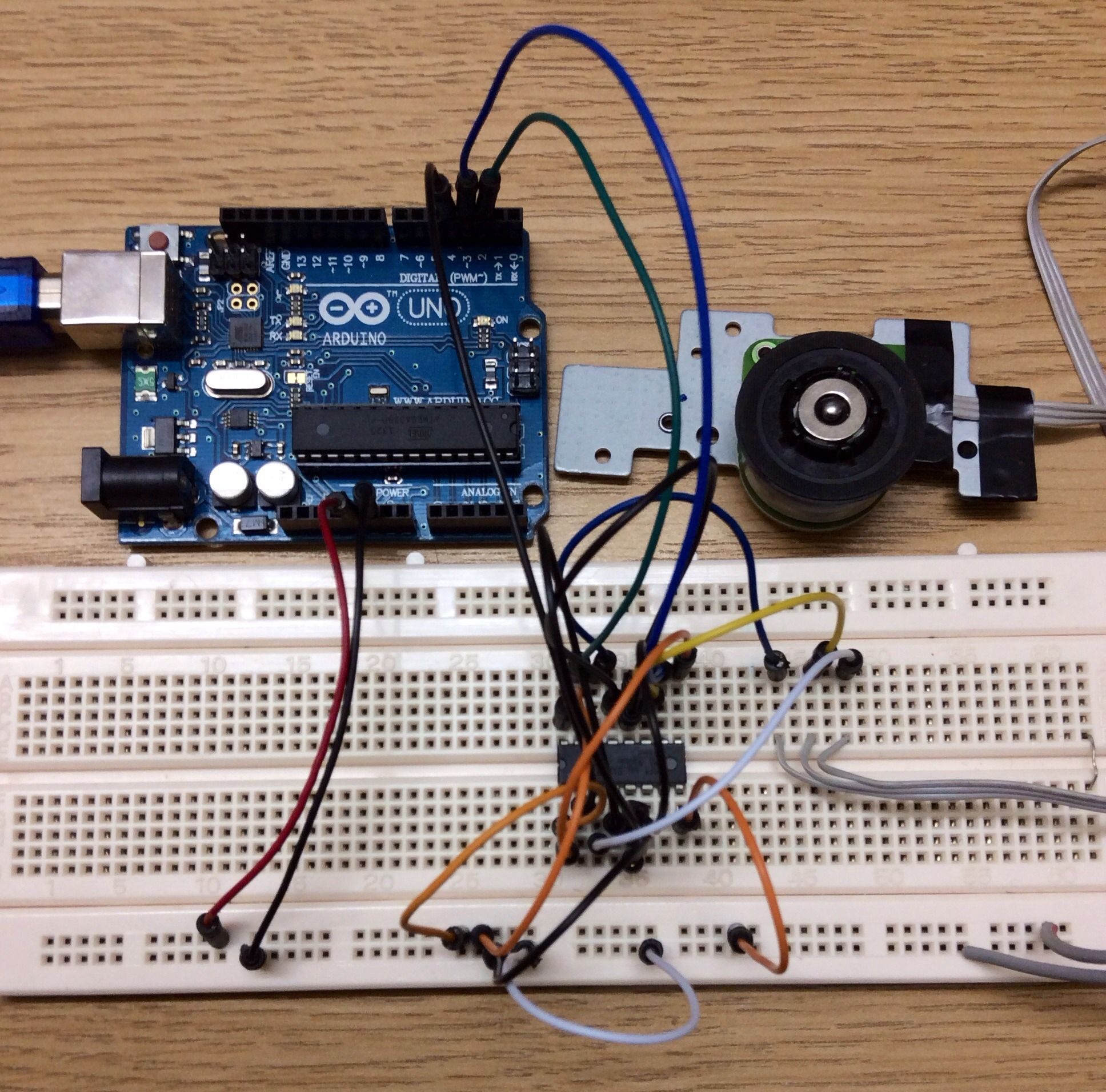 Run a CDROM Brushless Motor With Arduino : 3 Steps - Instructables