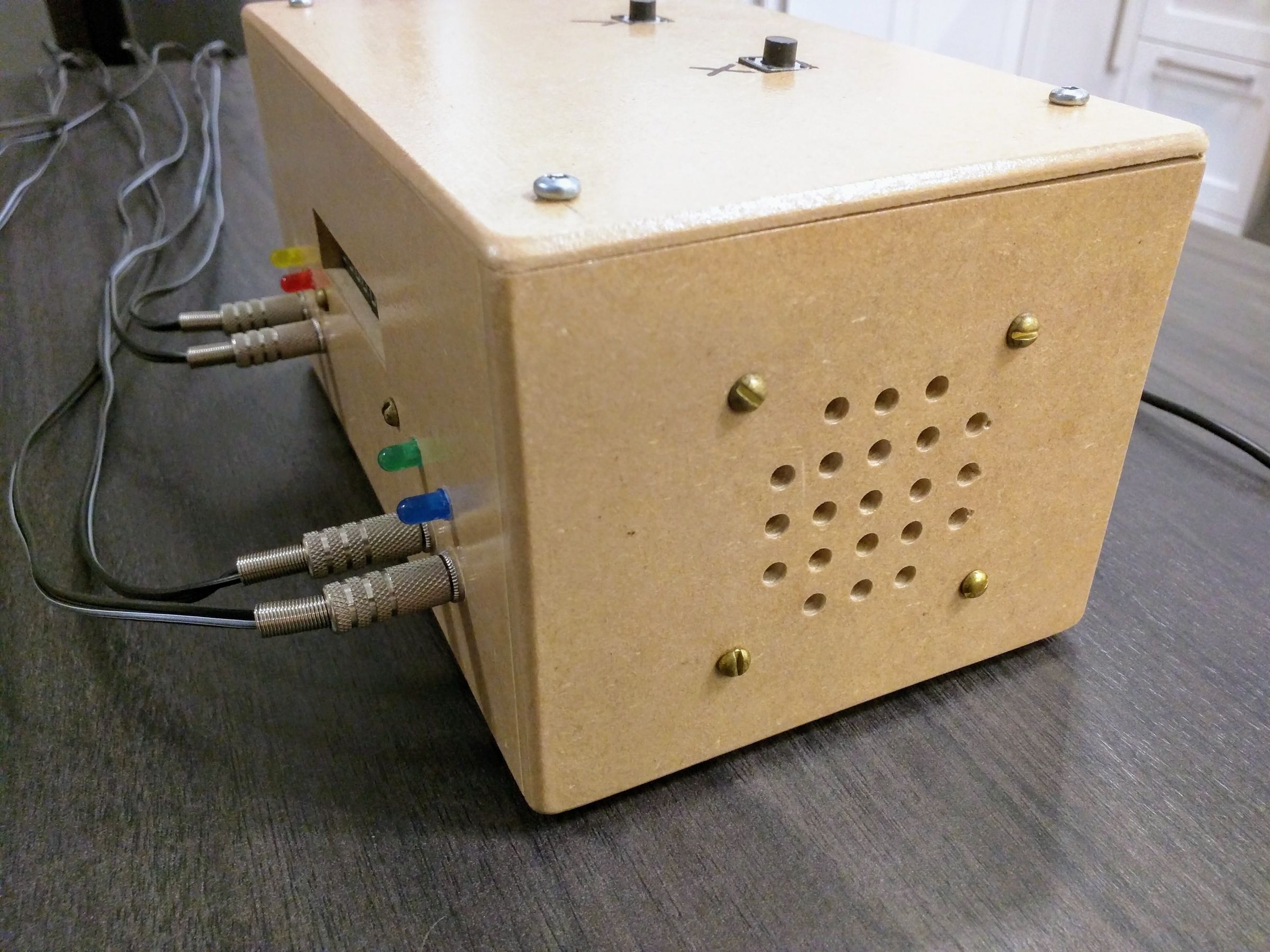 Quiz Game Buzzer Bluetooth Edition : 7 Steps (with Pictures ...