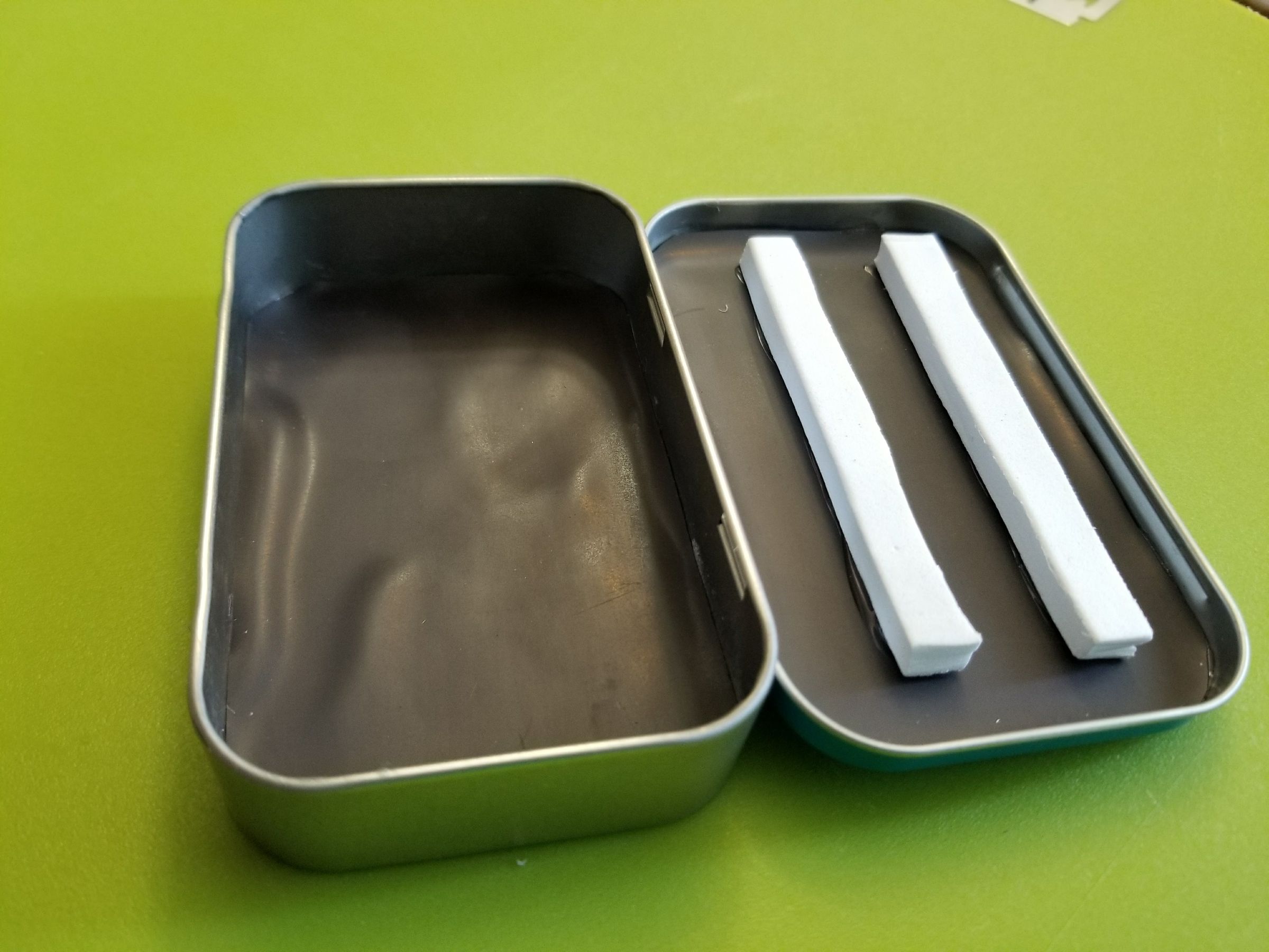 Altoids Tin Fly Box : 14 Steps (with Pictures) - Instructables