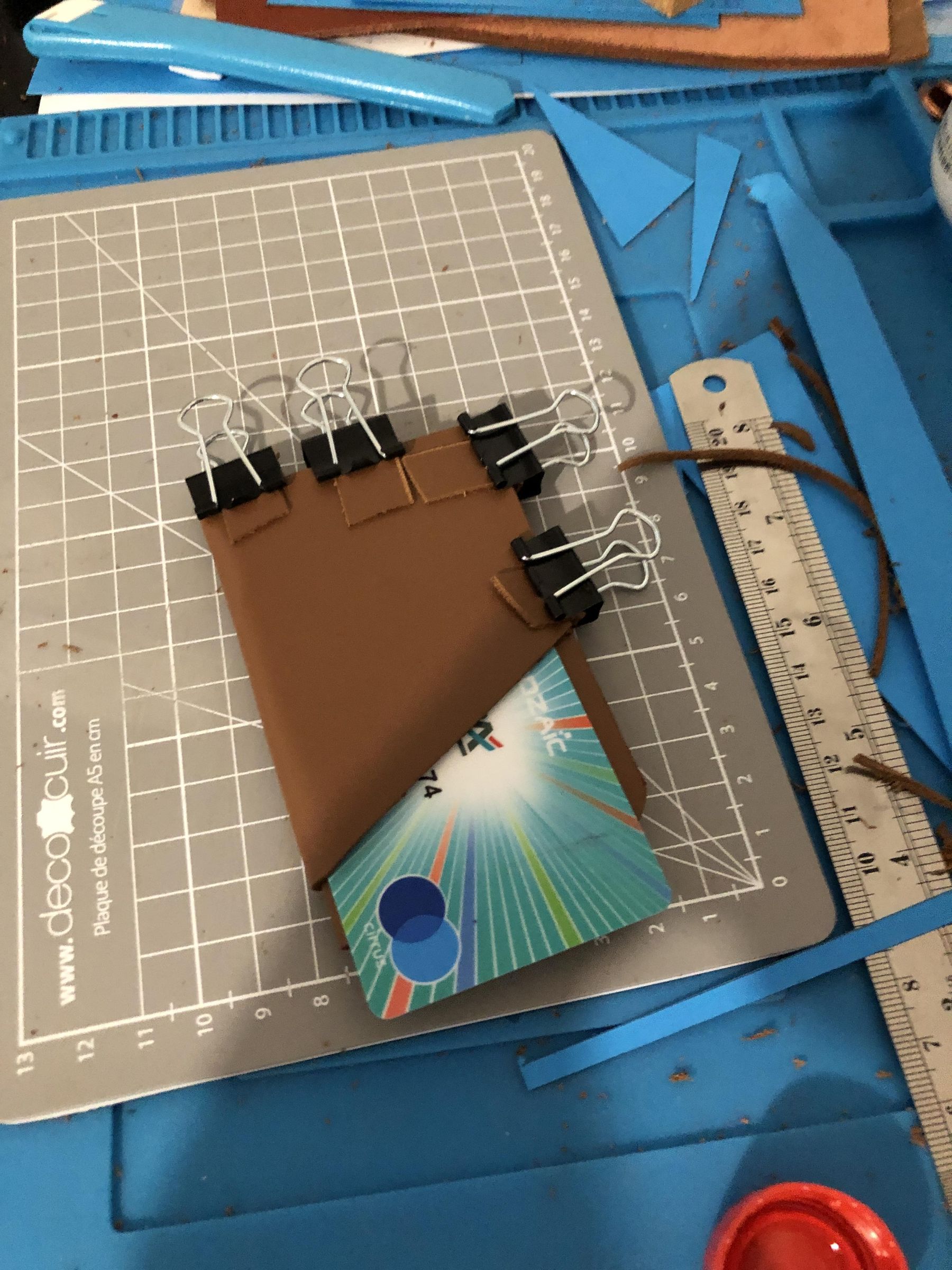 Minimalist Leather Wallet/Card Holder : 7 Steps (with Pictures ...