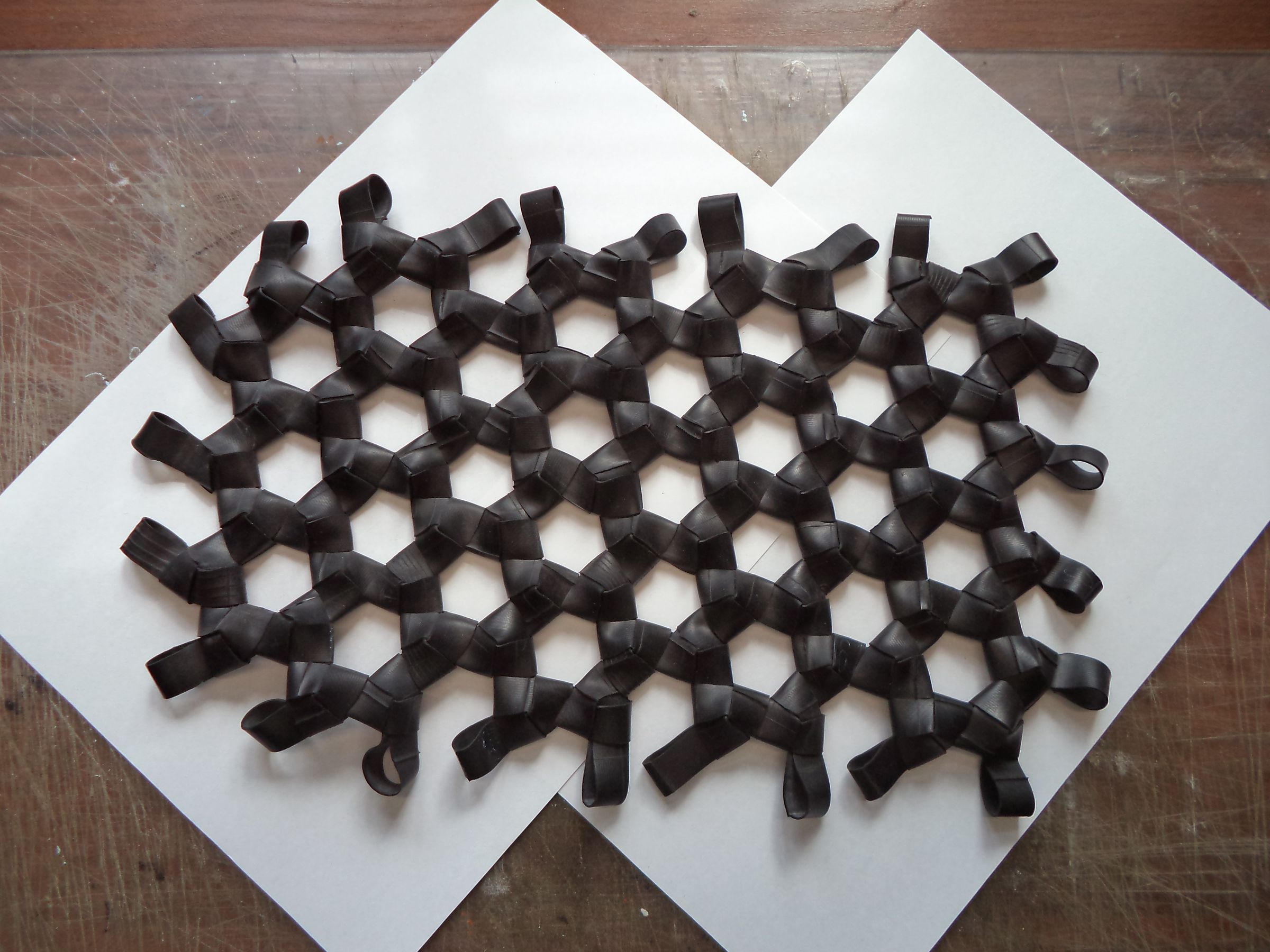 Backpack Cargo Net From Inner Tubes : 26 Steps (with Pictures ...