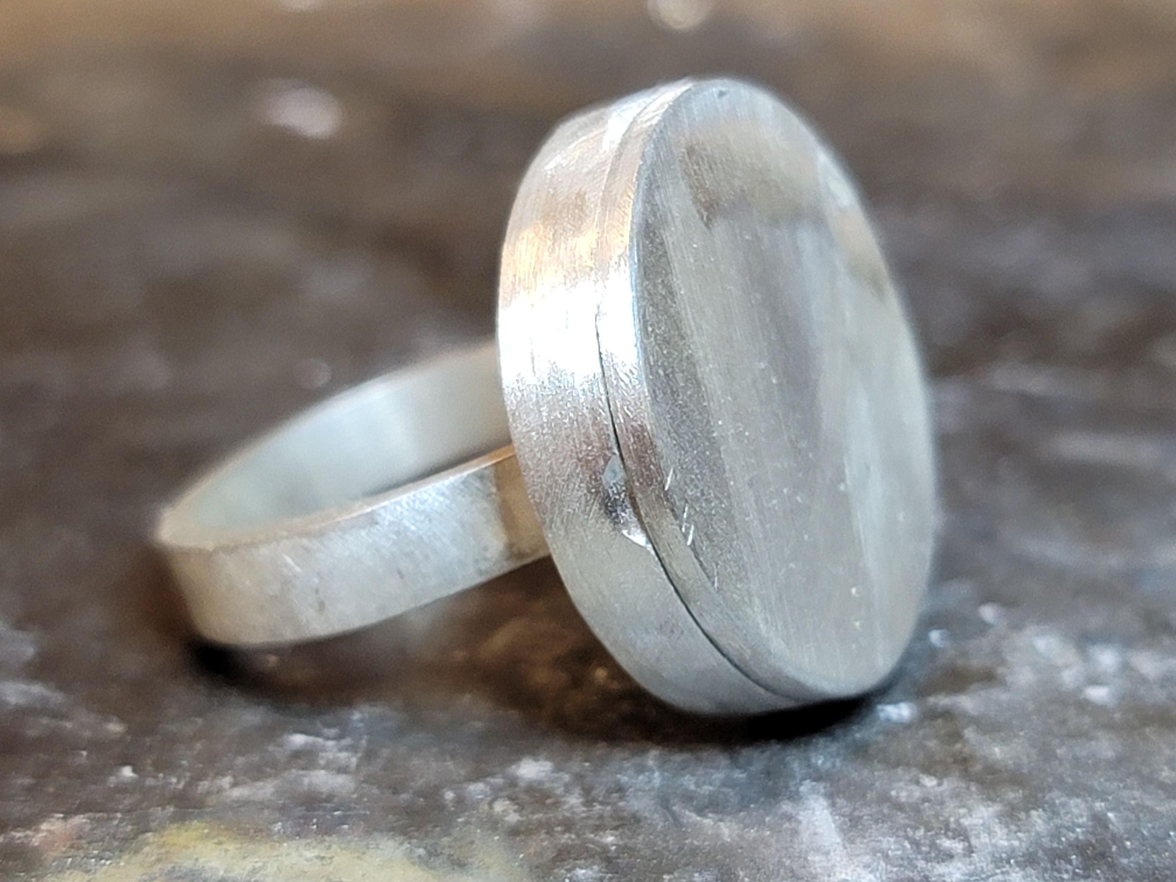 Secret Compartment Ring : 6 Steps (with Pictures) - Instructables