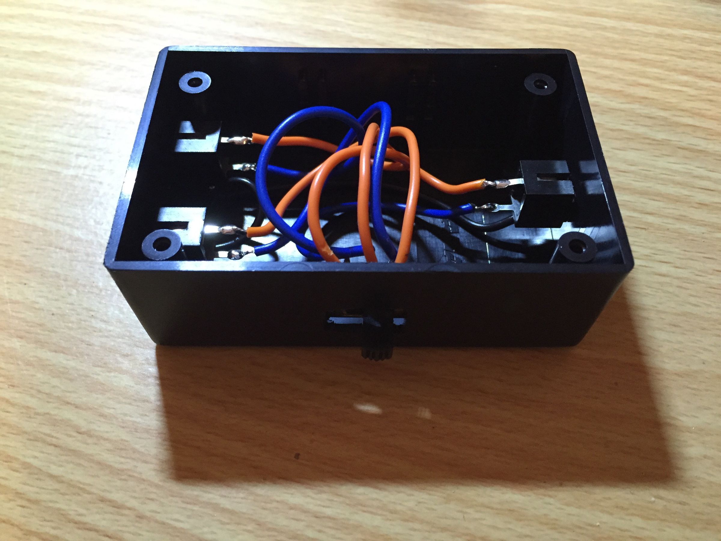 Dual Input Audio Switching Circuit : 6 Steps (with Pictures ...