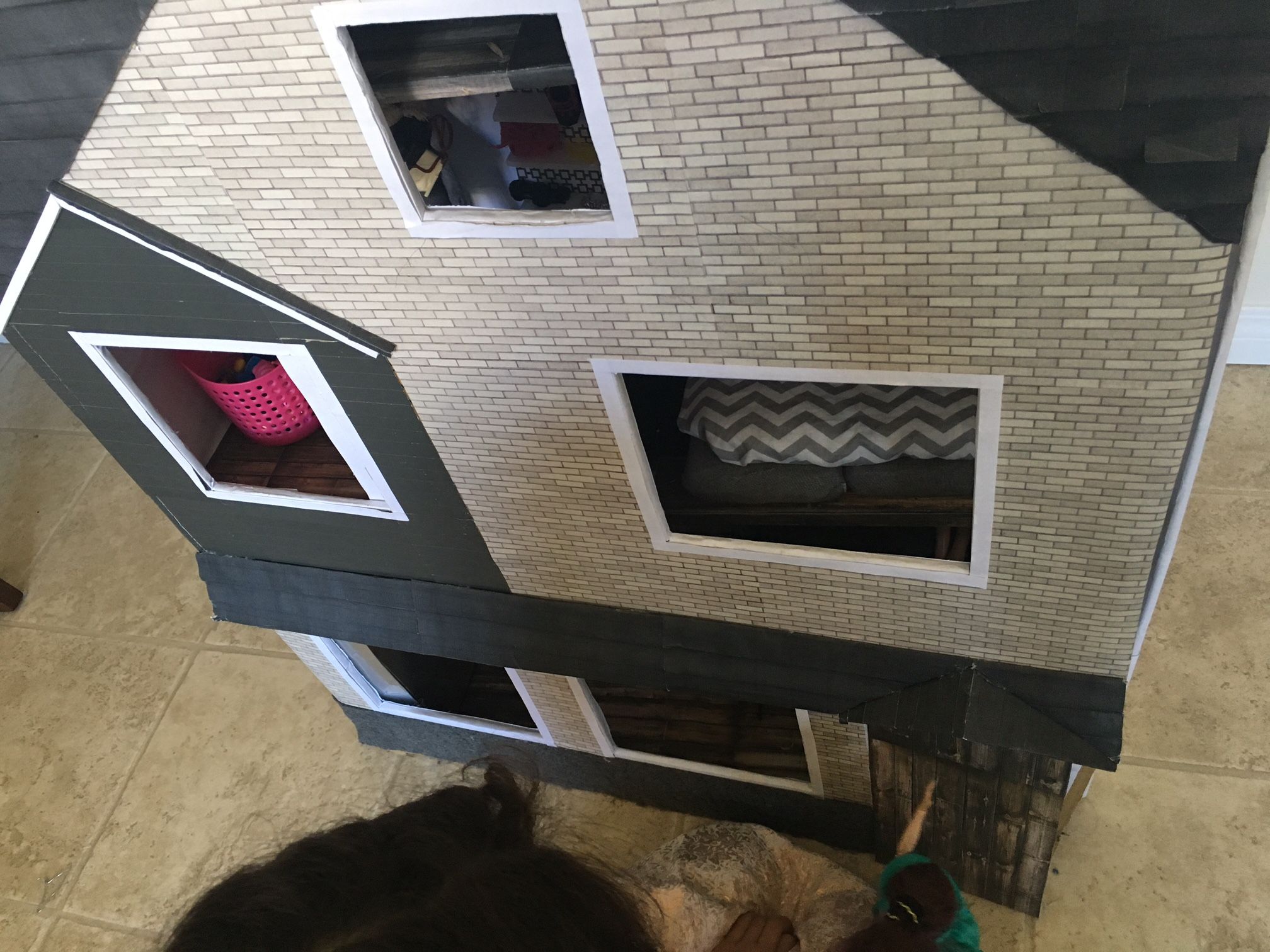 Ultimate $10 Dollhouse With 15+ DIY Furniture/accessories : 19 Steps ...