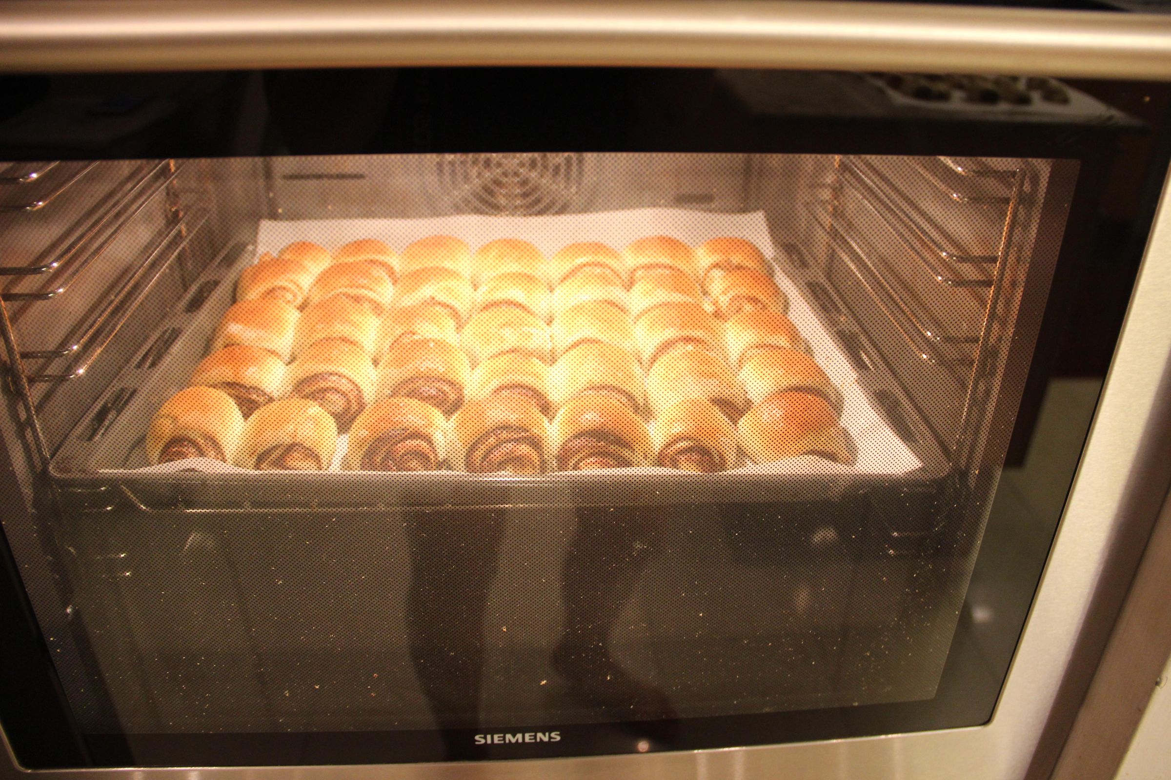 The Best Nutella and Lotus Rolls : 9 Steps (with Pictures) - Instructables