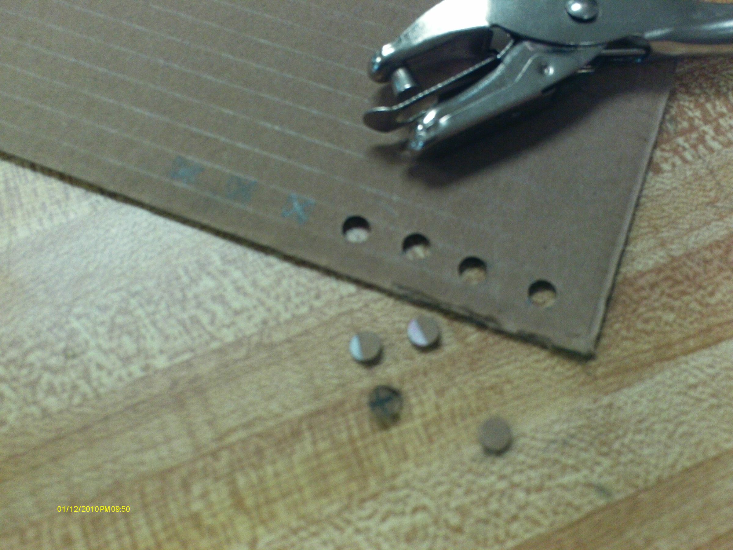 The Amazing Twist-Locking Cardboard Sketchbook : 10 Steps (with ...