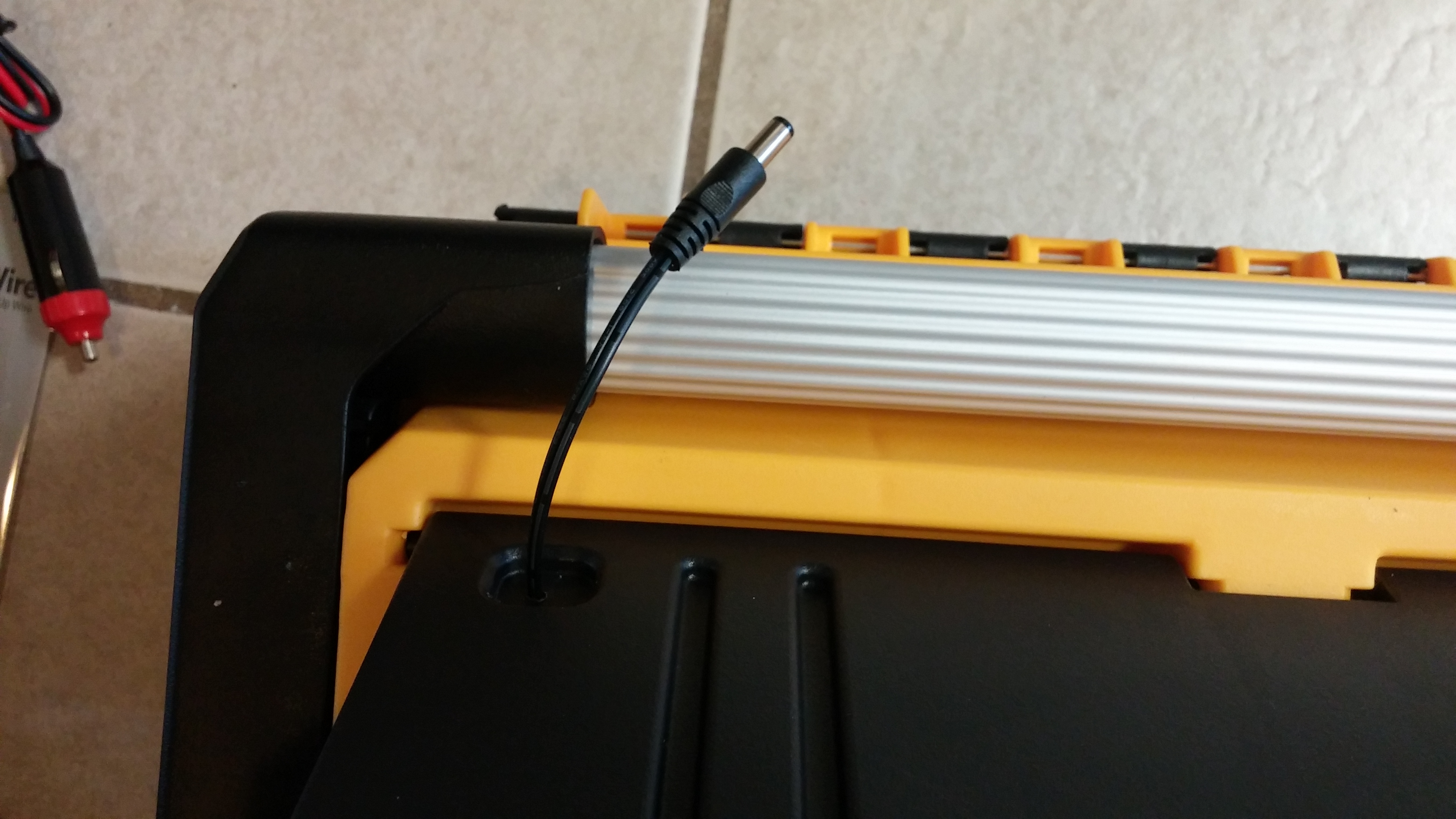 EASY Solar Charging Power Bank : 5 Steps (with Pictures) - Instructables