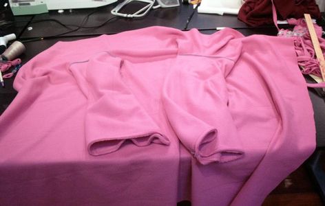 Kids Snuggie : 7 Steps (with Pictures) - Instructables