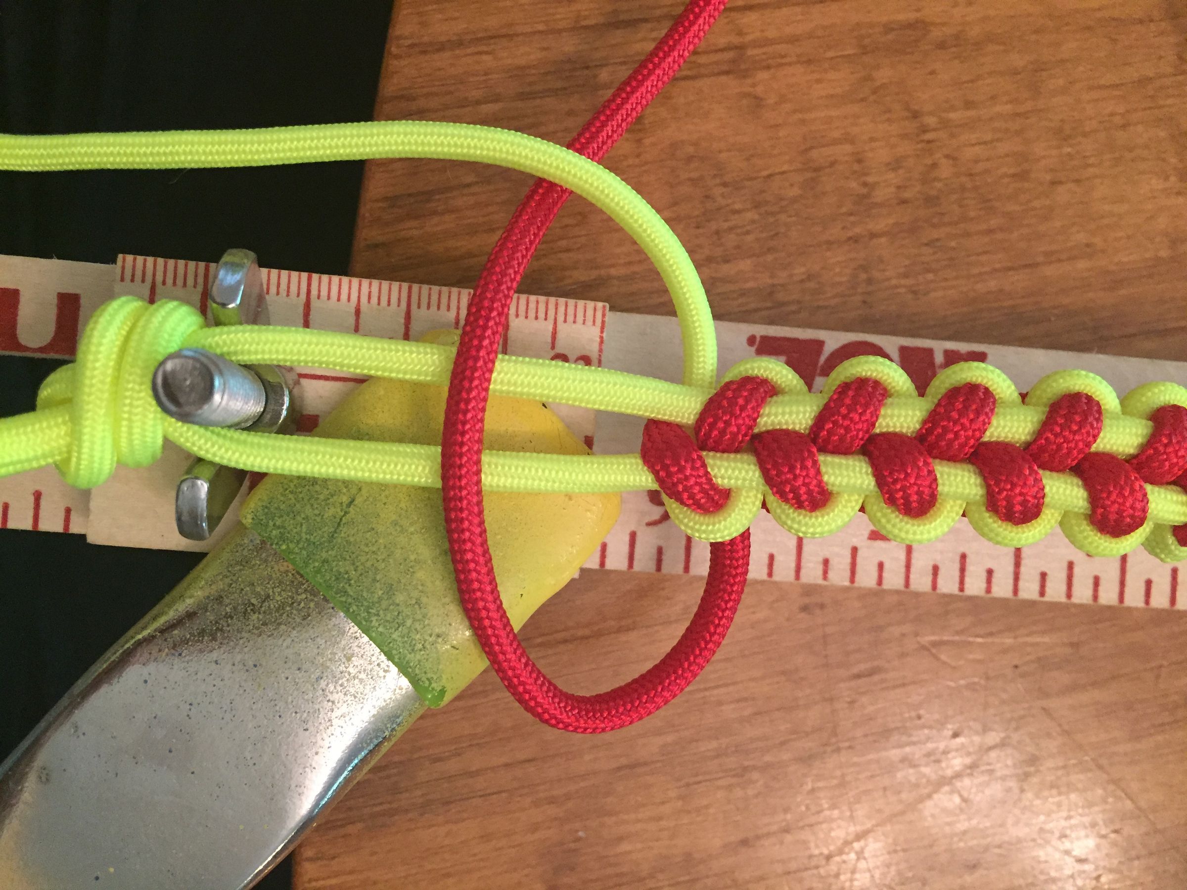 Softball/Baseball Themed Paracord Bracelet : 9 Steps (with Pictures ...