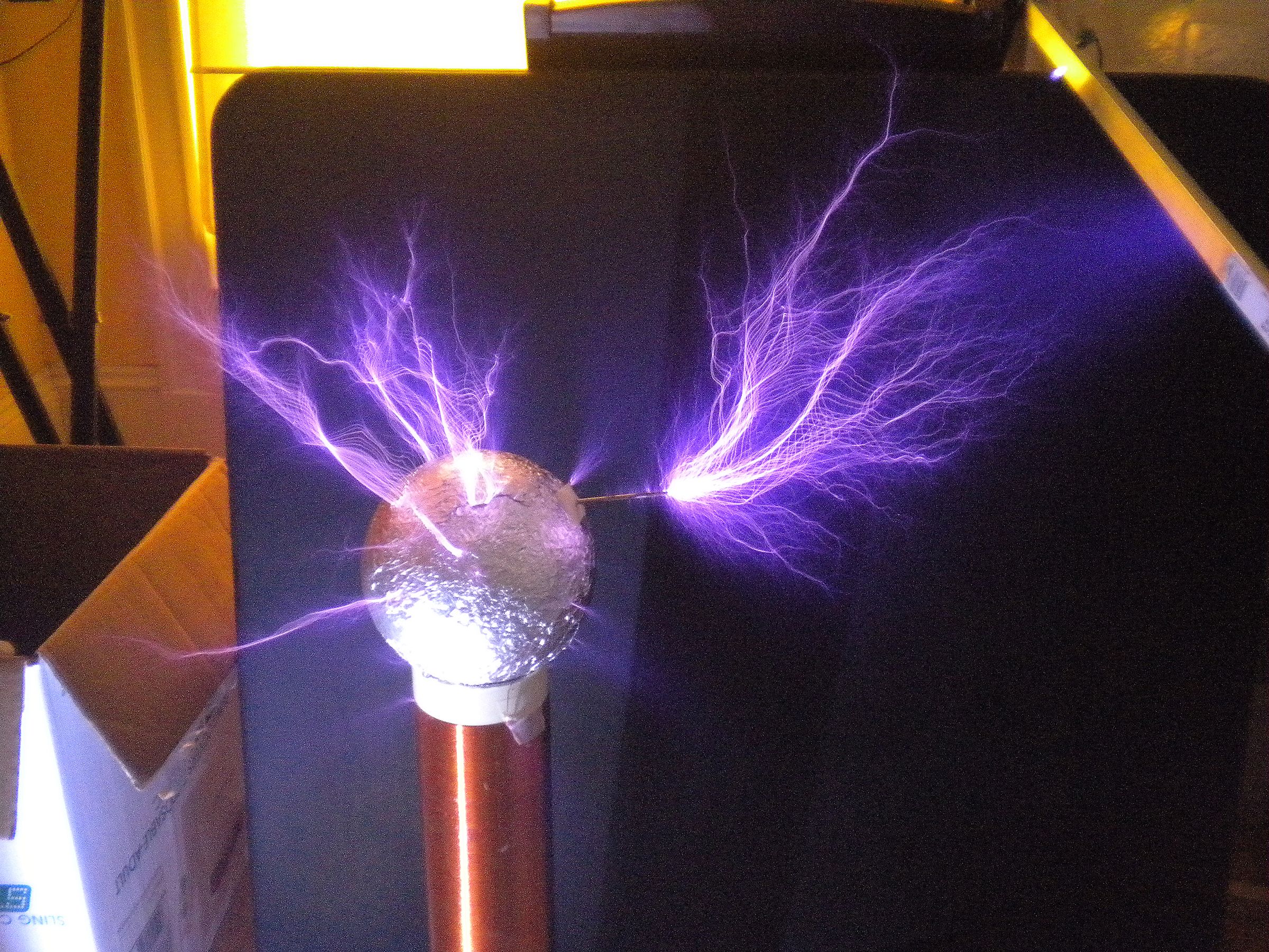 How to Build a Spark Gap Tesla Coil (SGTC) : 10 Steps (with Pictures ...