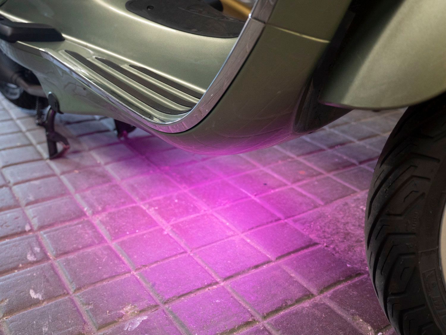 How to Install LEDs Under a Scooter (with Bluetooth) : 5 Steps (with ...
