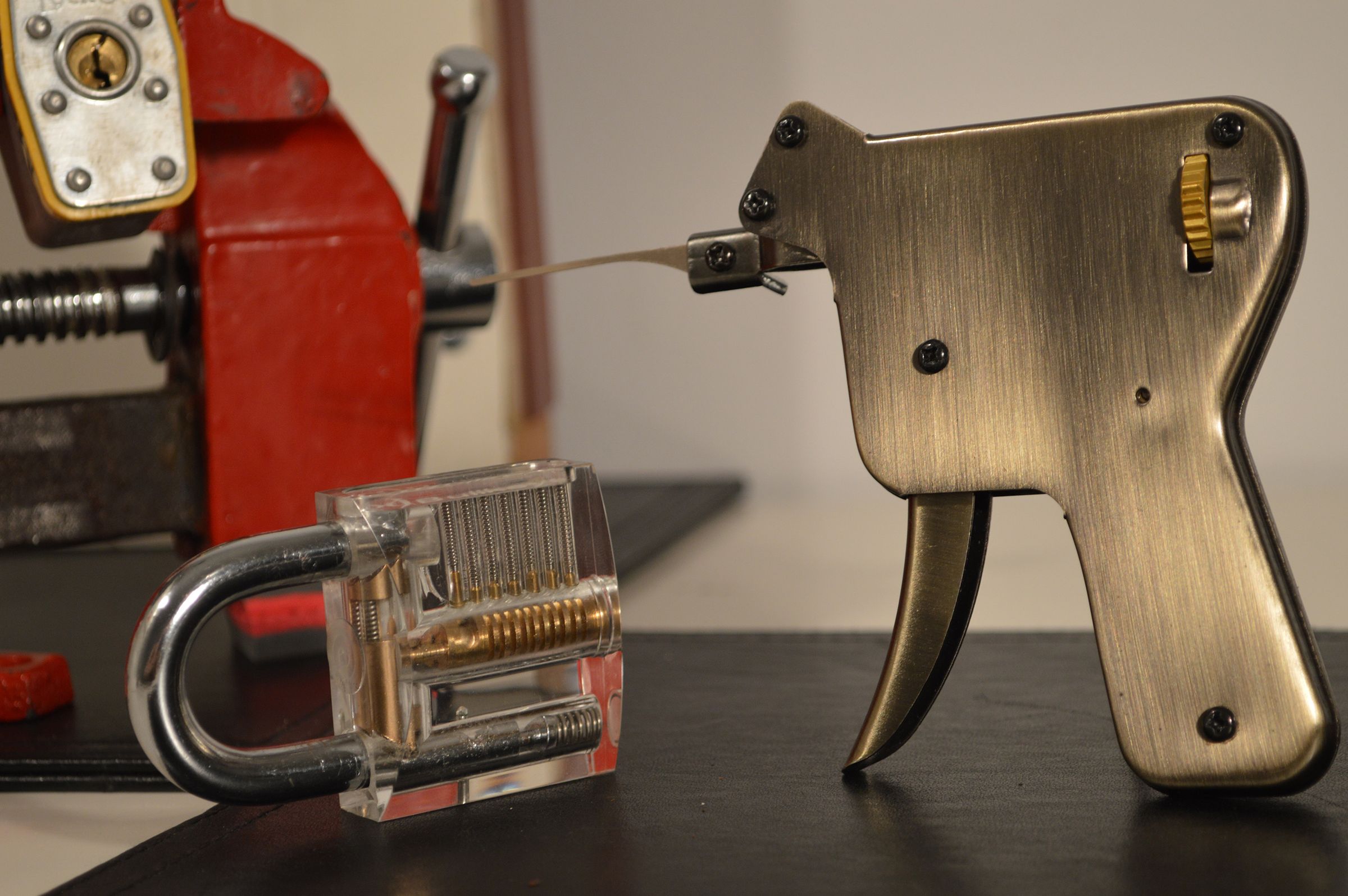 How to Open Locks With a Lockpick Gun : 3 Steps - Instructables