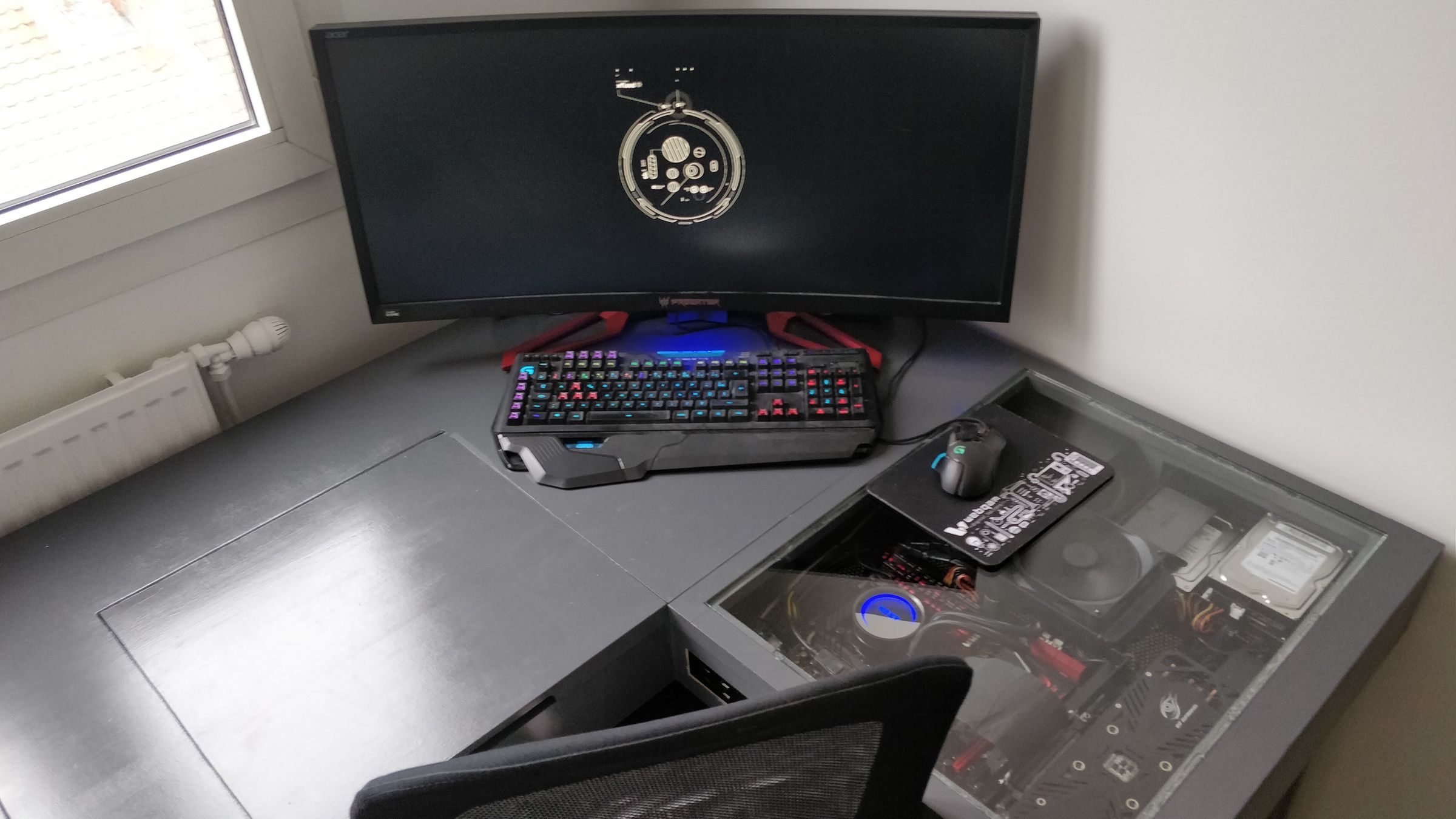 Desk With Built-in Computer and Laptop Height Stand : 10 Steps (with ...