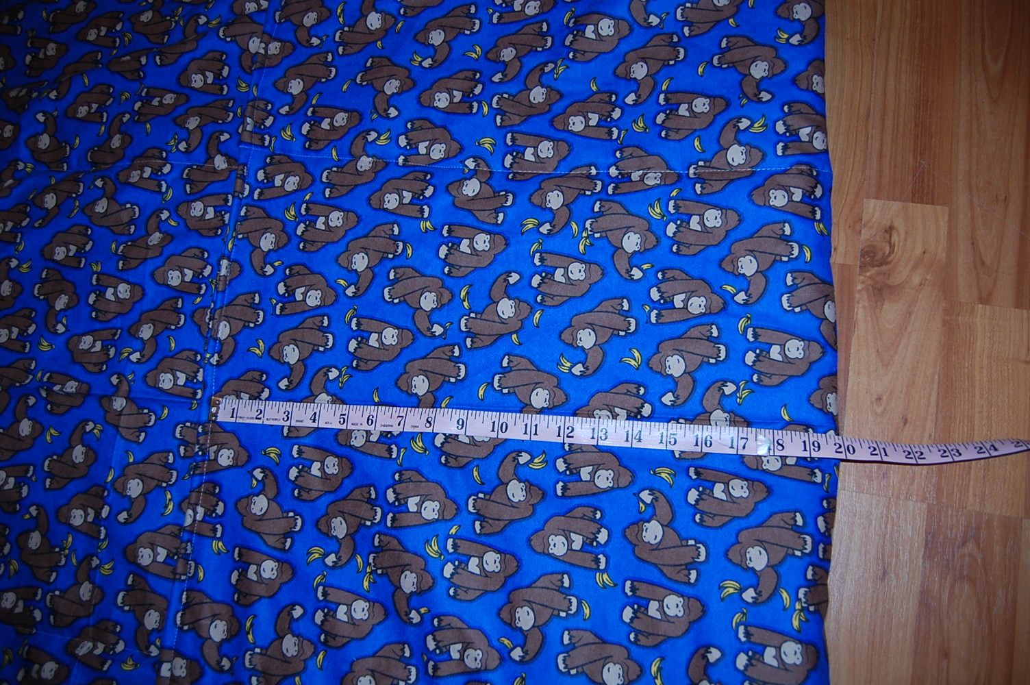 Lap Blanket With Foot Pockets : 6 Steps - Instructables