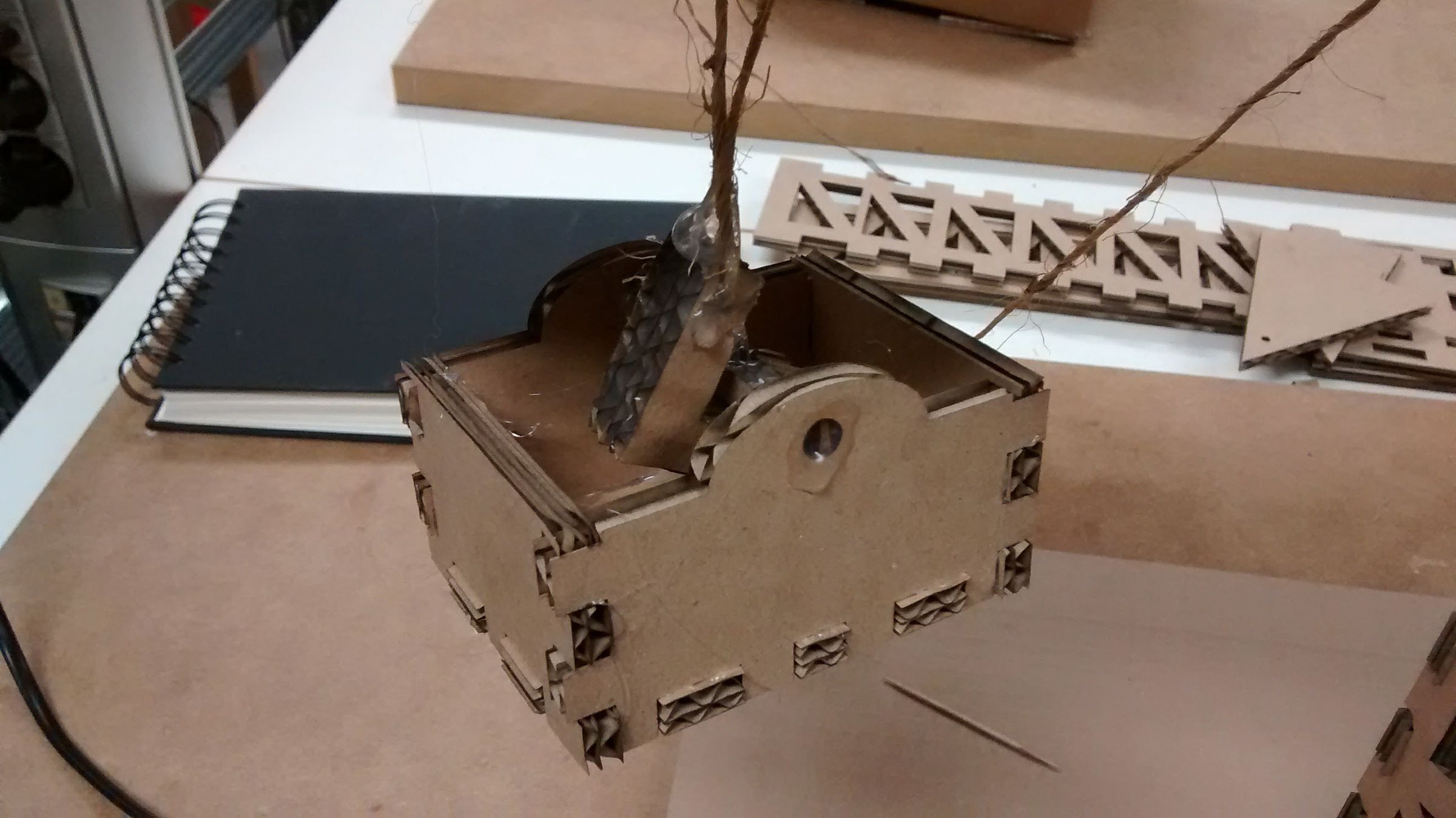 Cardboard Crane : 5 Steps (with Pictures) - Instructables