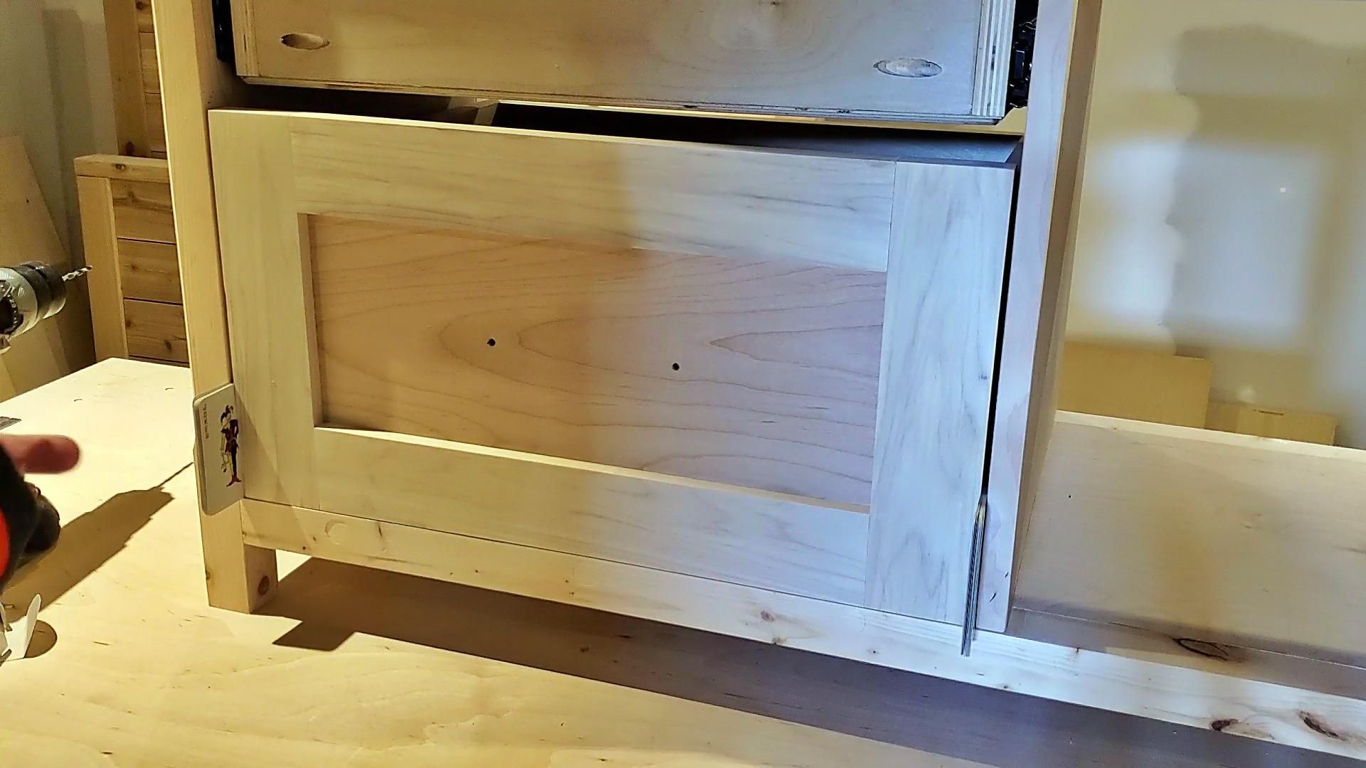 Beginners Guide to Drawers. Measure, Cut, Assemble, Mount, Finish. No ...