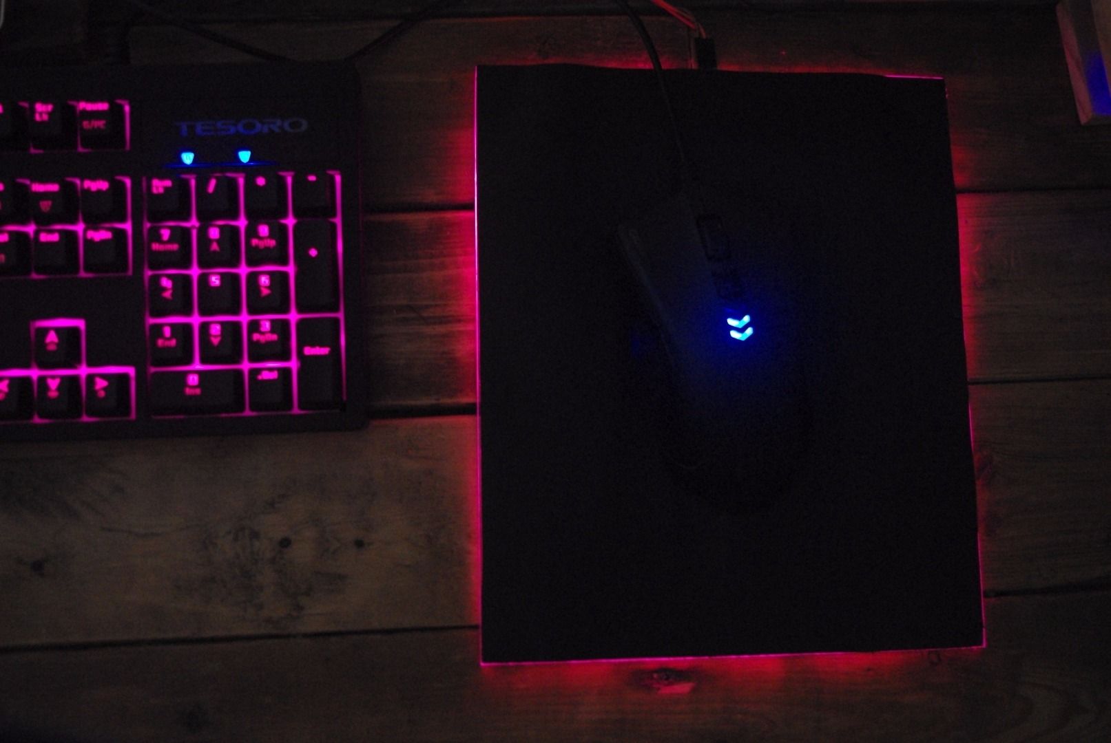 GLOWPad - an RGB Light Up Mouse Pad. : 6 Steps - Instructables