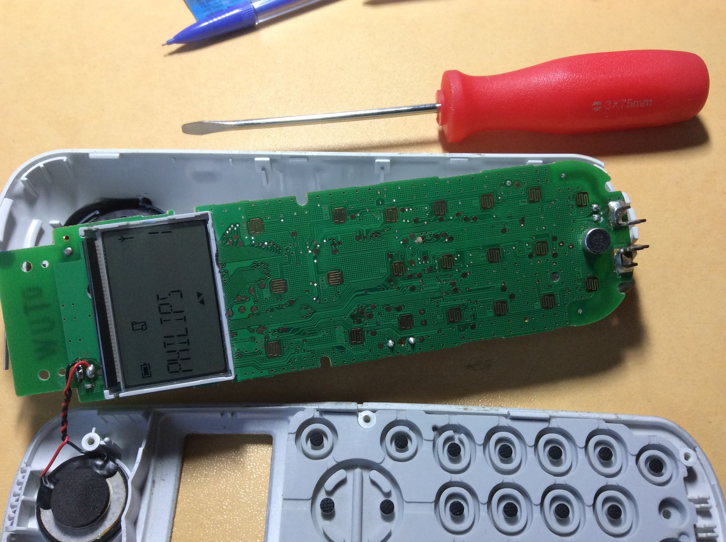Repair a Malfunctioning LCD : 5 Steps (with Pictures) - Instructables