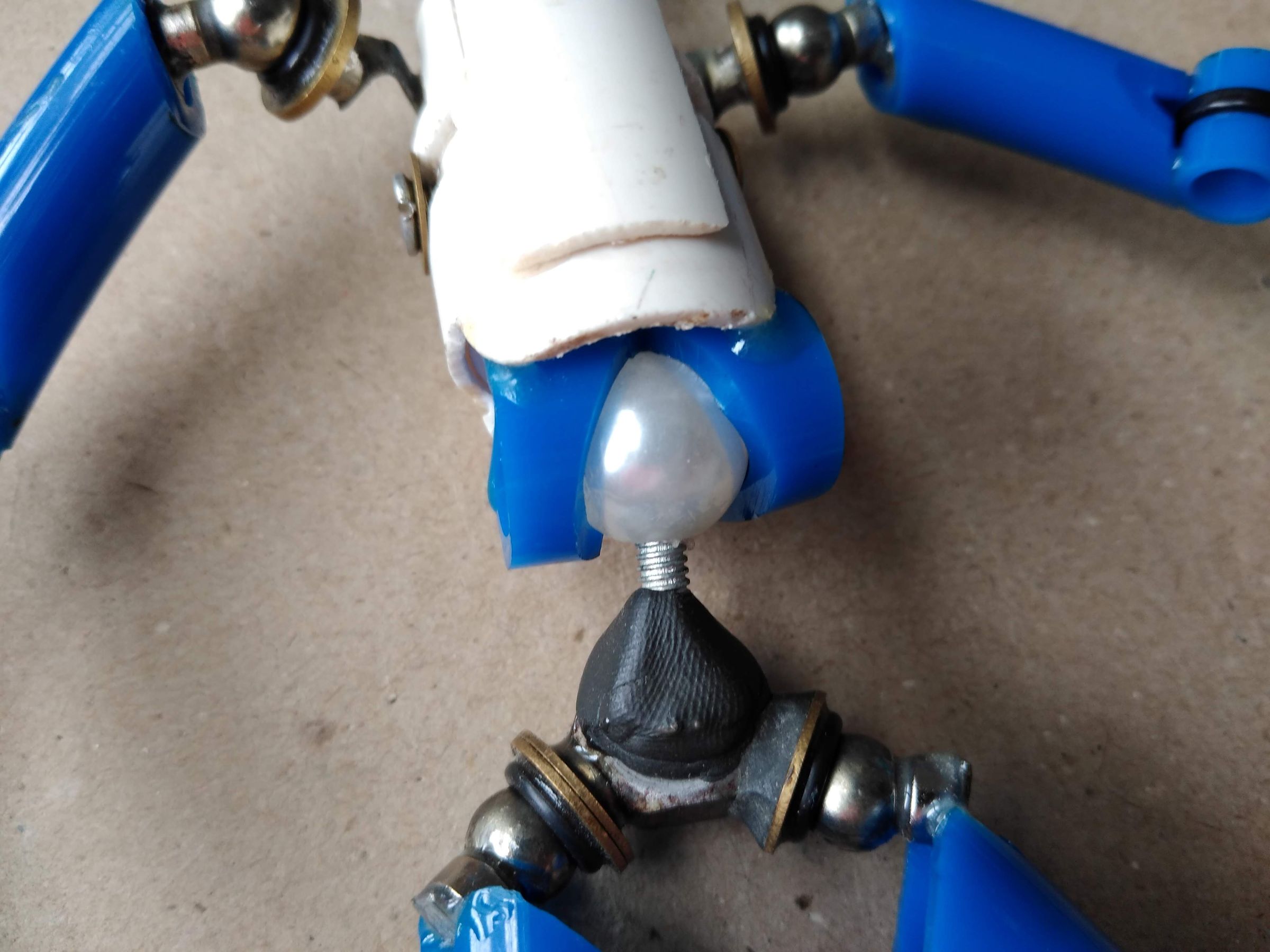 PUBLU: DIY Posable Puppet : 18 Steps (with Pictures) - Instructables