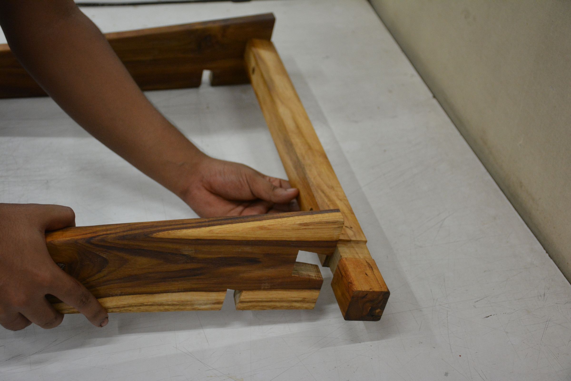 Easy to Make Wooden Table : 18 Steps (with Pictures) - Instructables